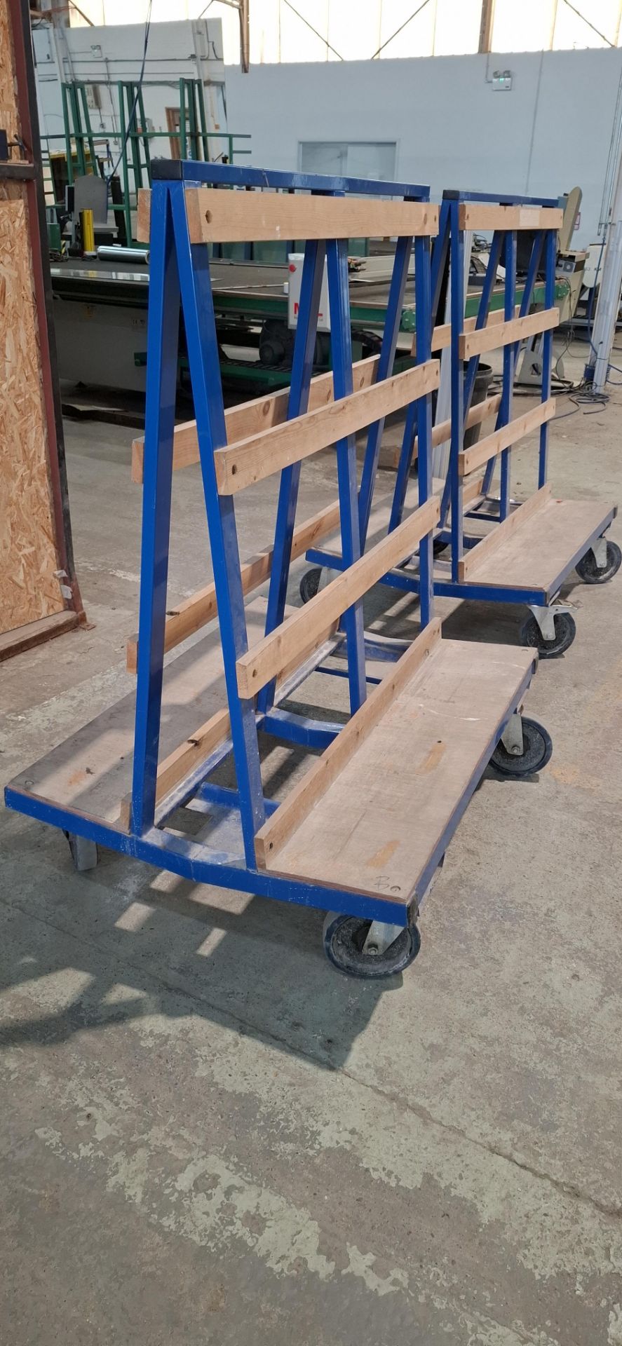 2 X HEAVY DUTY MOBILE RACKS GLASS CARRIER IN BLUE (PLEASE NOTE - GLASS ...