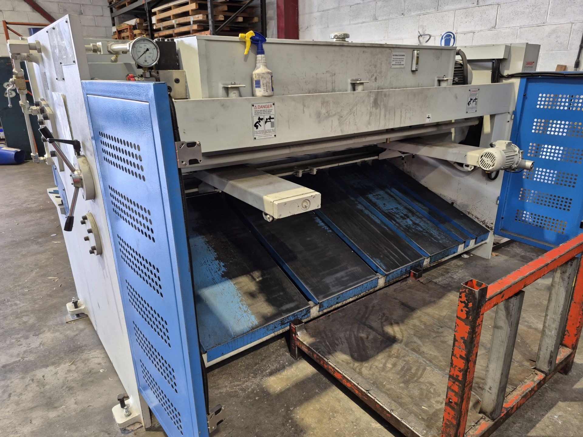 TECHNA FAB HYDRAULIC SWING SHEAR GUILLOTINE, MODEL QC12K 6 X 2500 ...