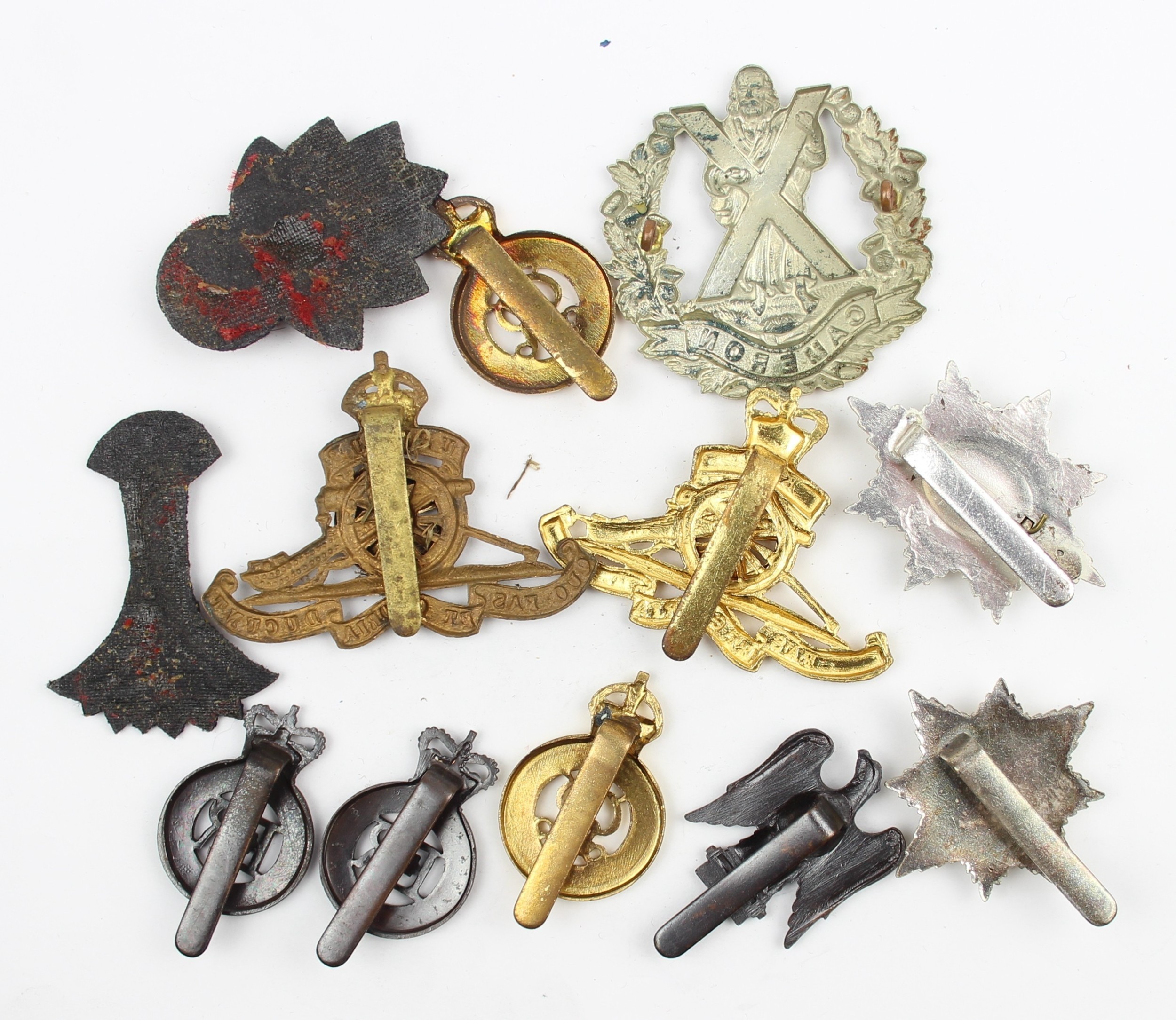 Qty of assorted mixed military and other badges, mainly British to inc ...
