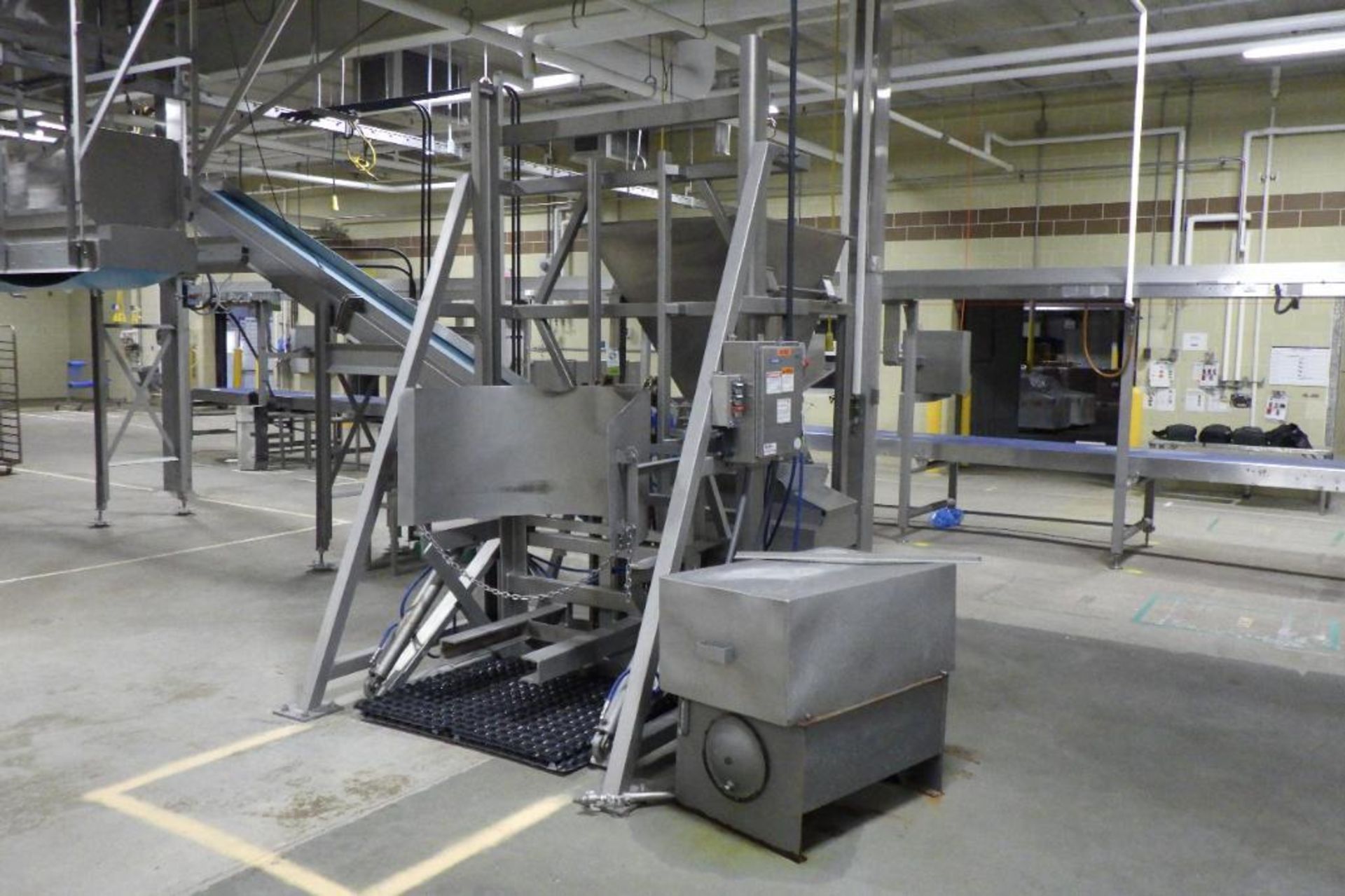 MTC SS bowl lift, Model H-LE-S, SN 1040200, 3000 lb. capacity, 124 in ...