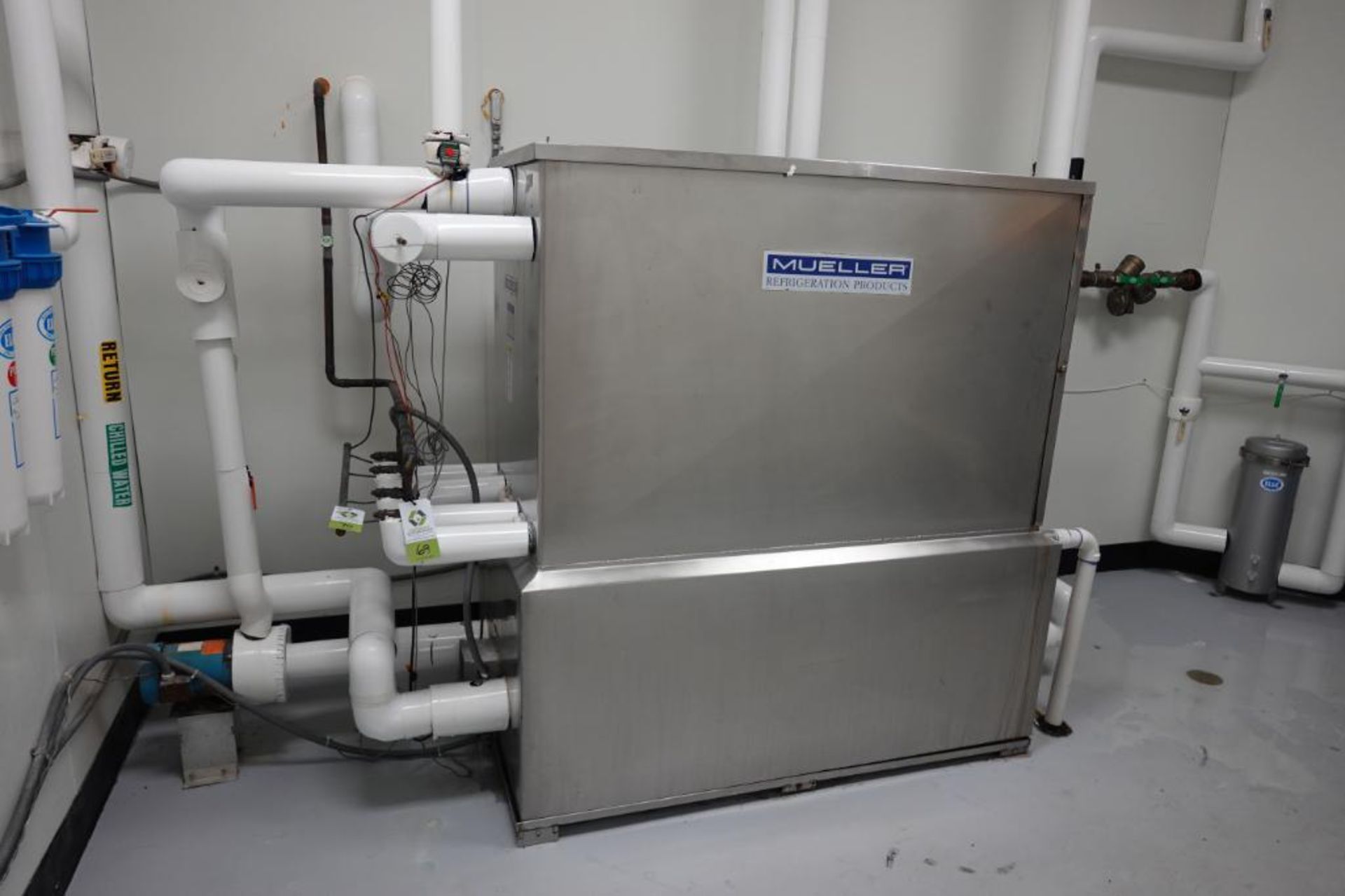 Mueller 4-plate falling film water chiller with condenser, Model 165 ...