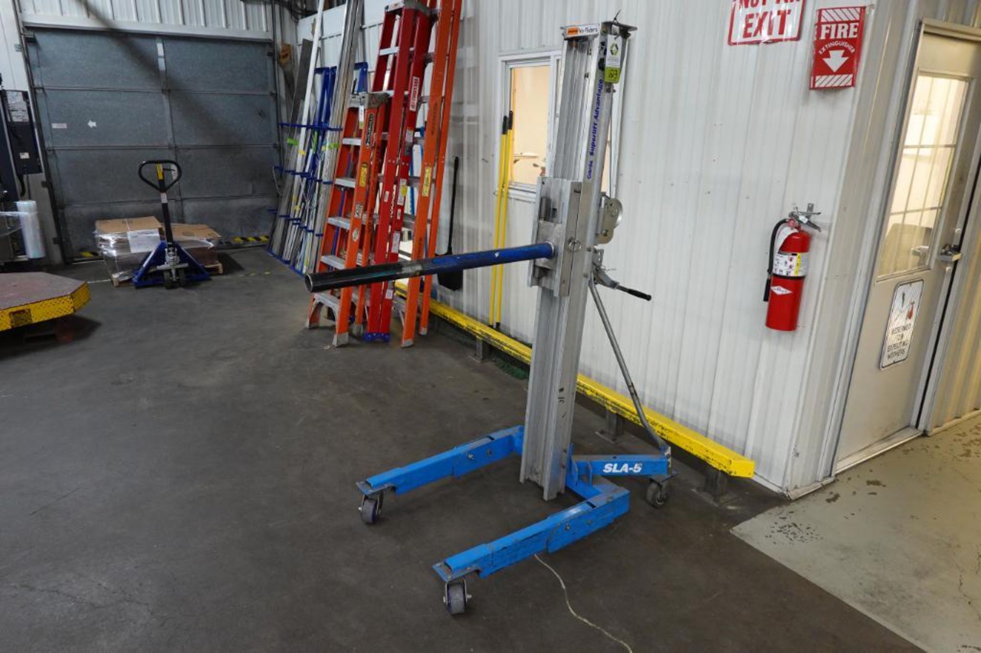 Genie superlift advantage film lift, Model SLA-5, manual winch lift, on ...