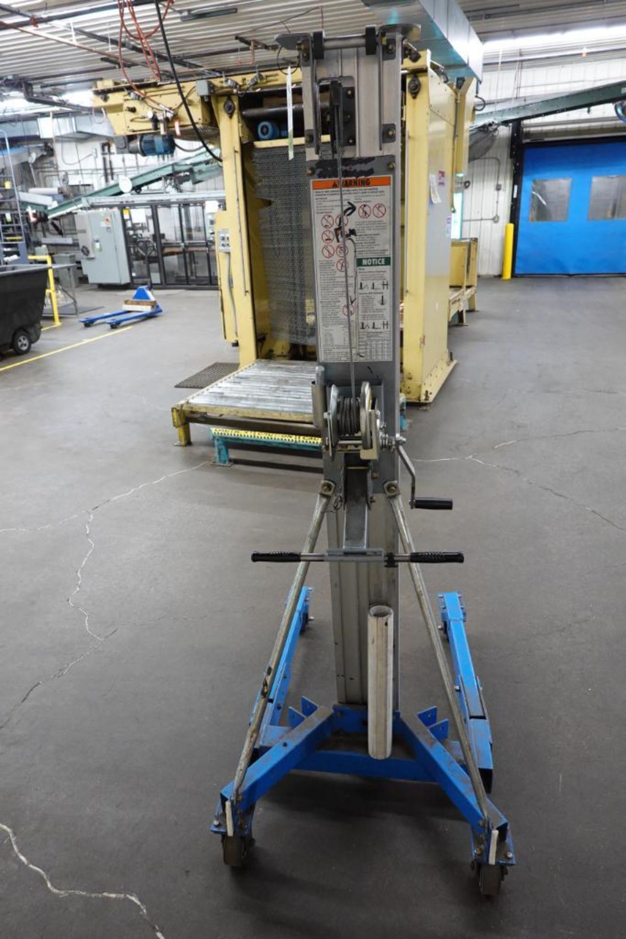 Genie superlift advantage film lift, Model SLA-5, manual winch lift, on ...