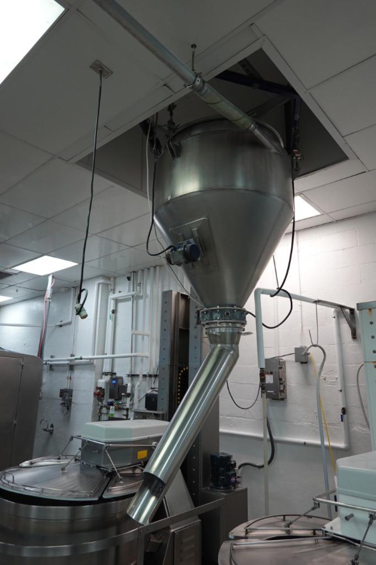 SS weigh hopper, 42 in. dia., 18 in. straight side, 32 in. tall cone ...