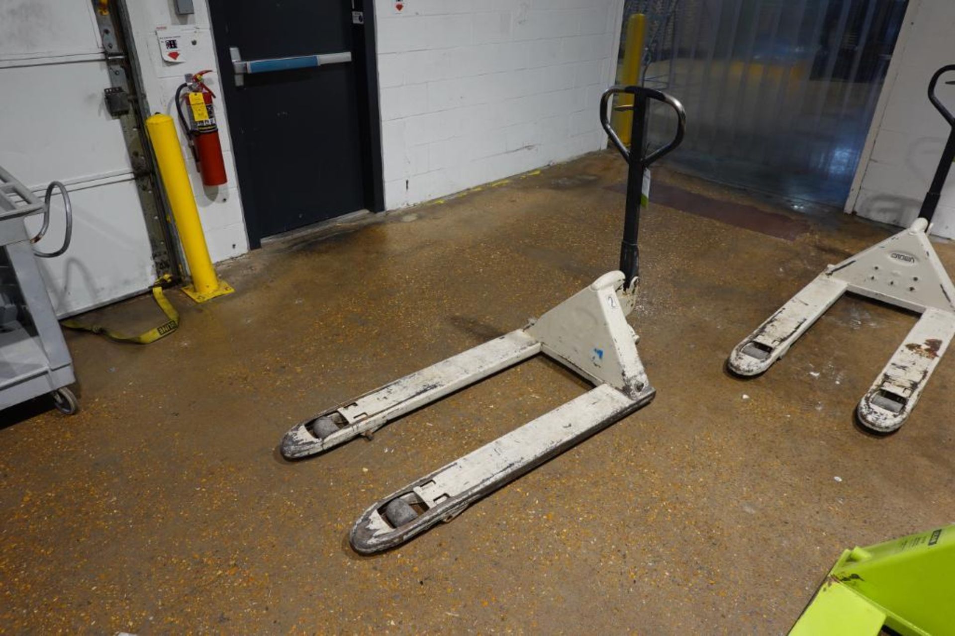 Crown hand pallet jack **{3rd Party Simple Rigging and Loading Fee: $25}**