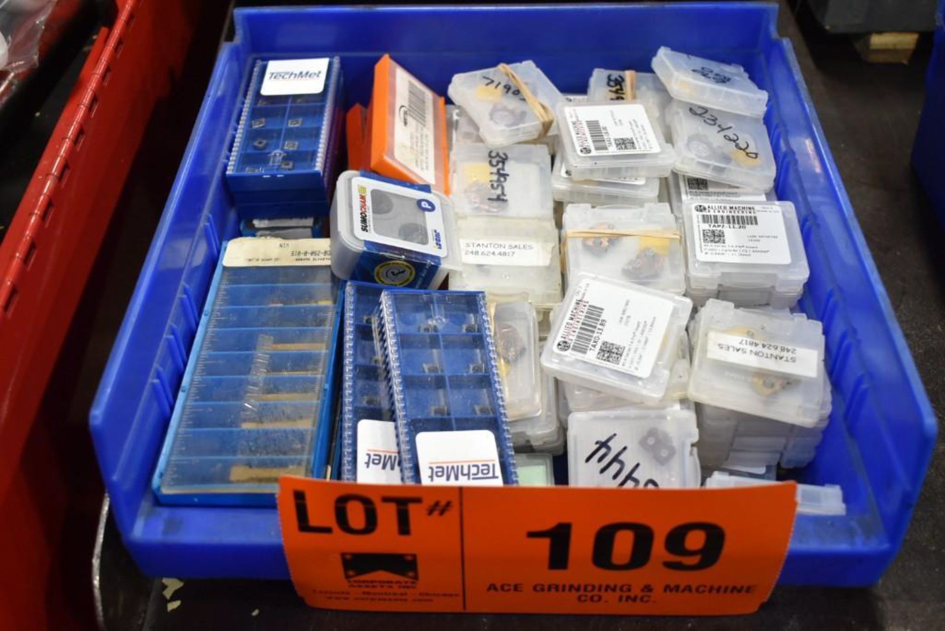 { Choice of lots: 109, 110, 111 } LOT/ CARBIDE INSERTS