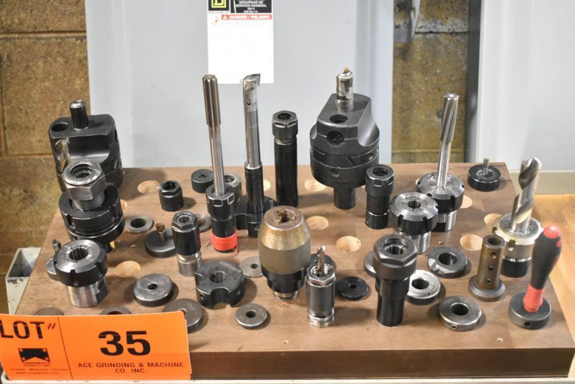 LOT/ TURRET TOOL SLEEVES WITH TOOLS