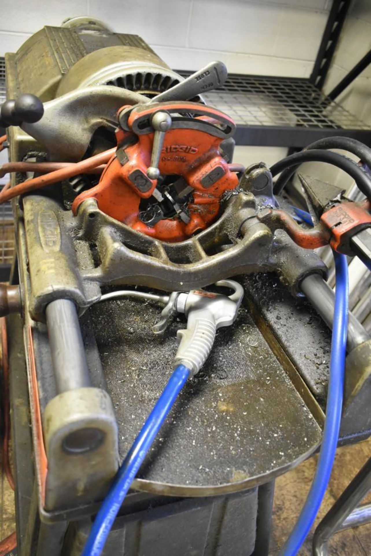 RIDGID MODEL 535 PORTABLE PIPE THREADER WITH SPEEDS TO 36 RPM, S/N ...