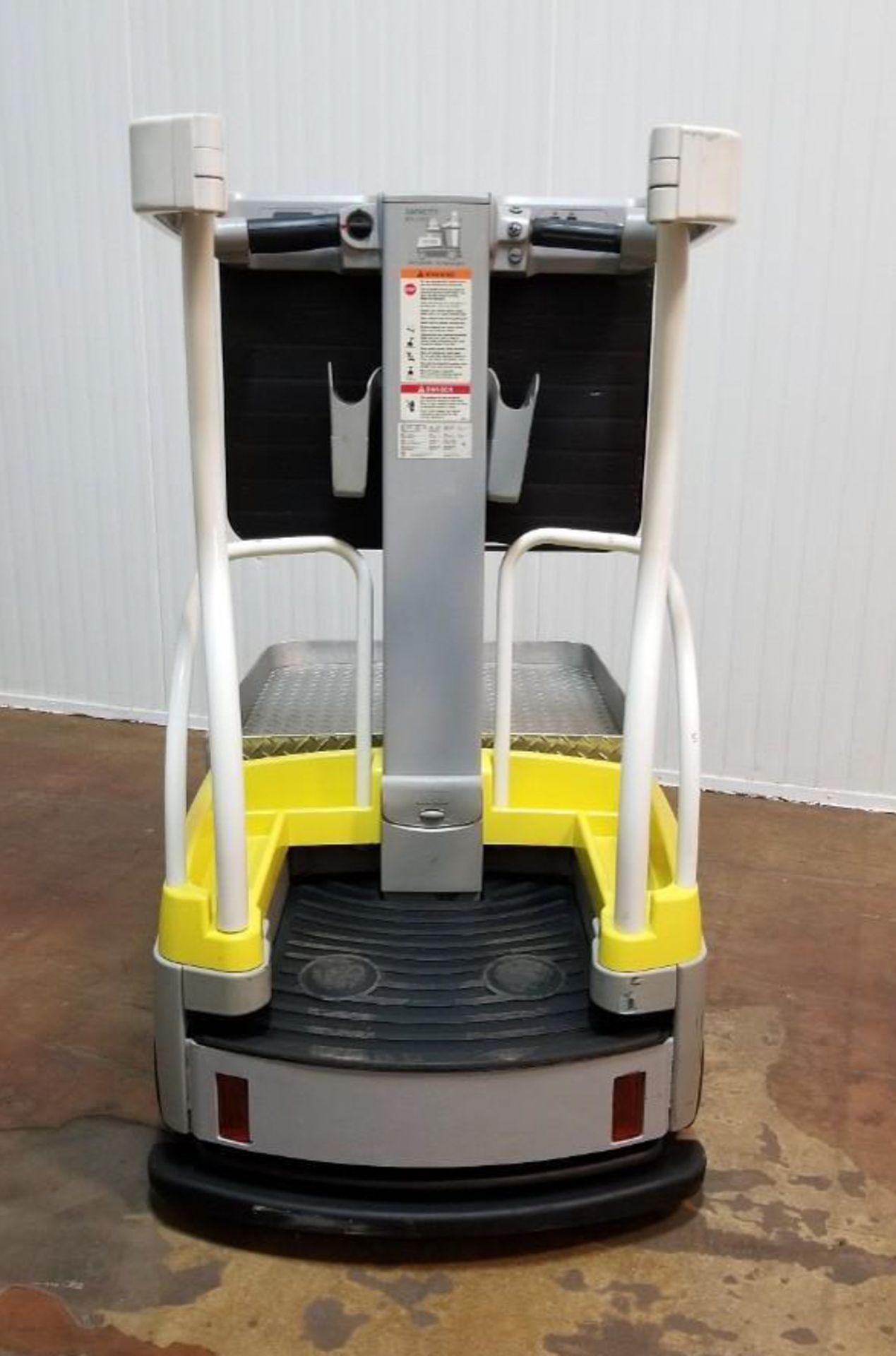 { Choice of lots: 22, 23, 24 } CROWN (2014) WAV50-84 450 LB. CAPACITY ...