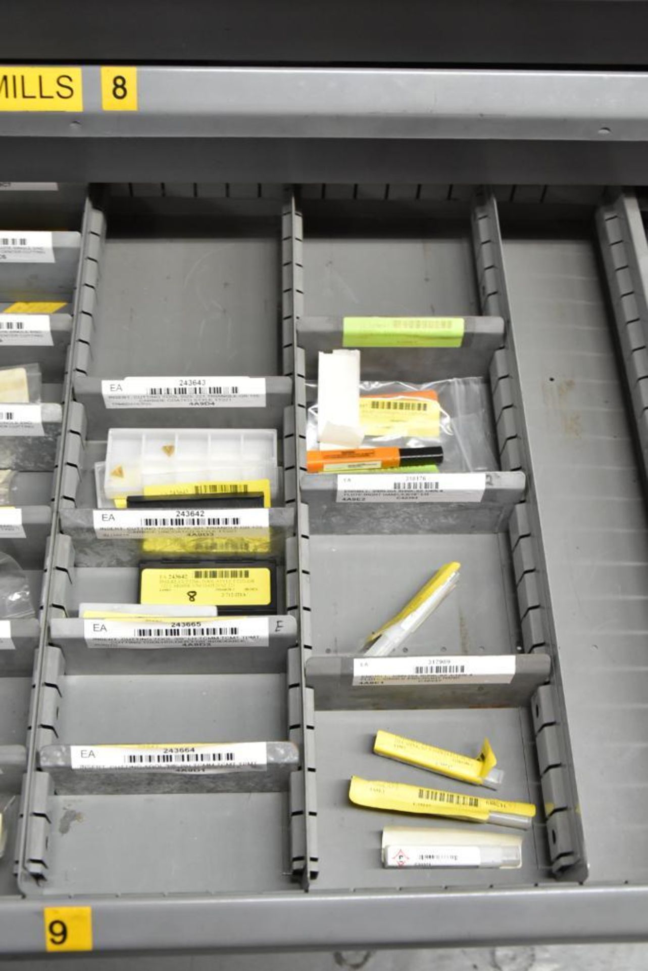 { Choice of lots: 13A, 14A } LOT/ CONTENTS OF DRAWERS - PERISHABLE ...