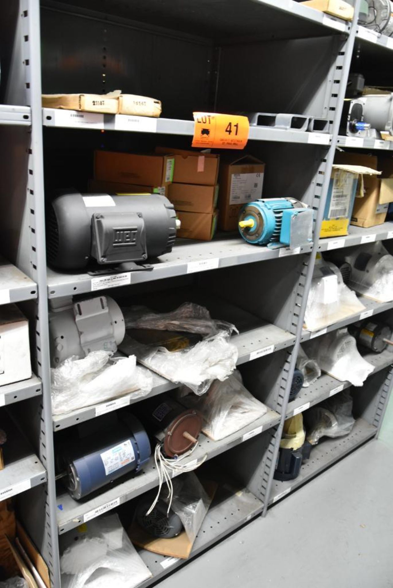 LOT/ CONTENTS OF SHELF - INCLUDING MOTOR BASES, MOTOR CONNECTORS ...