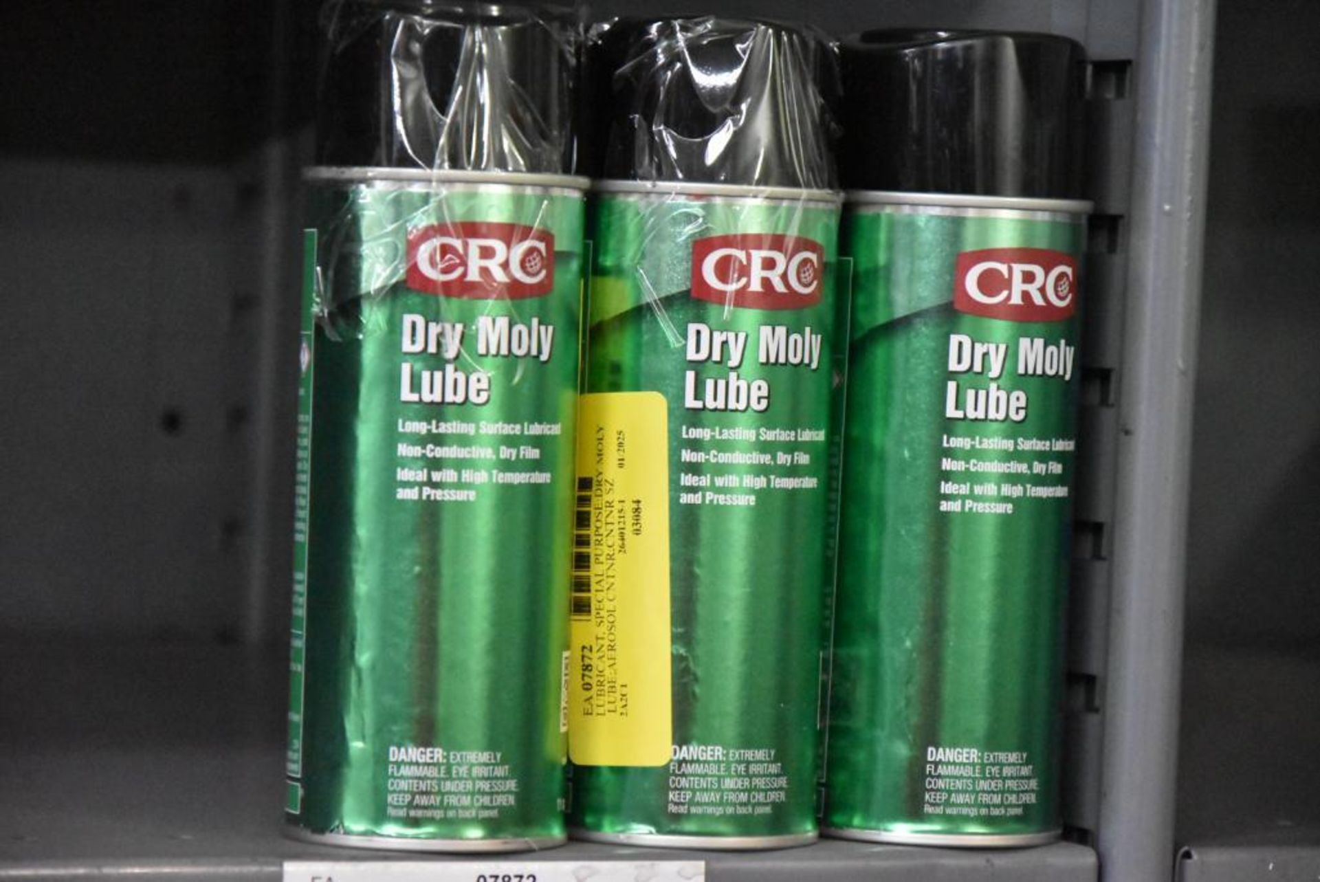 LOT/ CONTENTS OF SHELF - INCLUDING OILS, LUBRICANTS, CHEMICALS [RIGGING ...