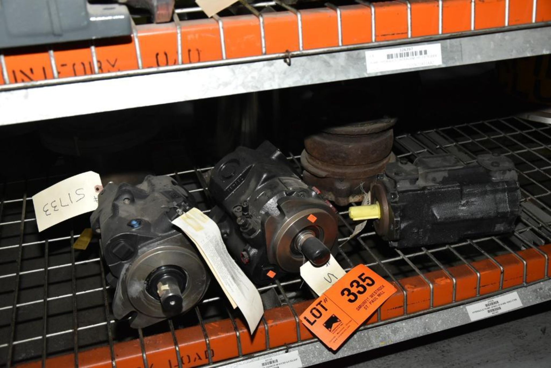 LOT/ CONTENTS OF SHELF - INCLUDING HYDRAULIC PUMPS, VALVES AND MOTORS