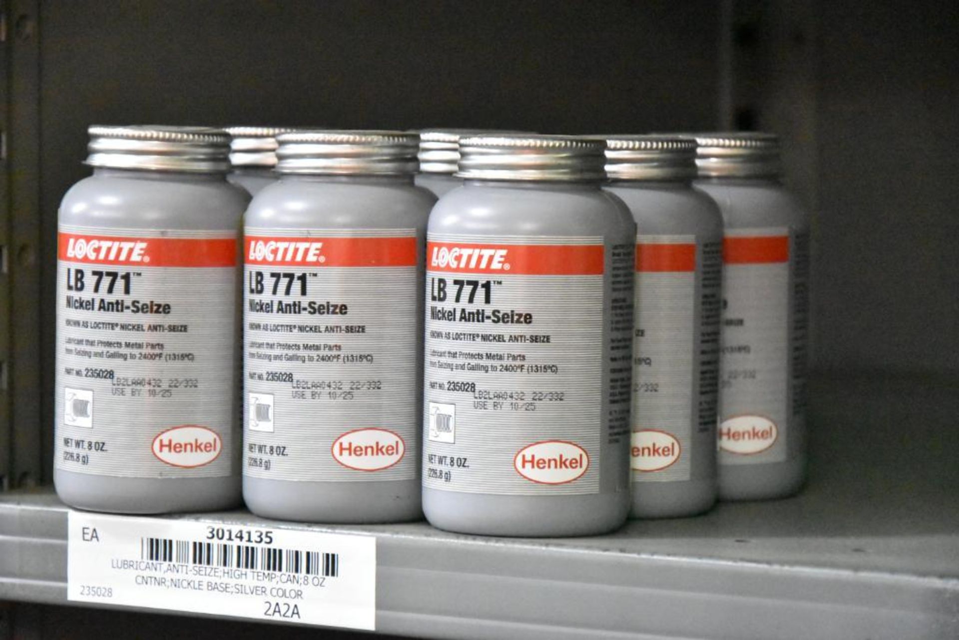 LOT/ CONTENTS OF SHELF - INCLUDING OILS, LUBRICANTS, CHEMICALS [RIGGING ...