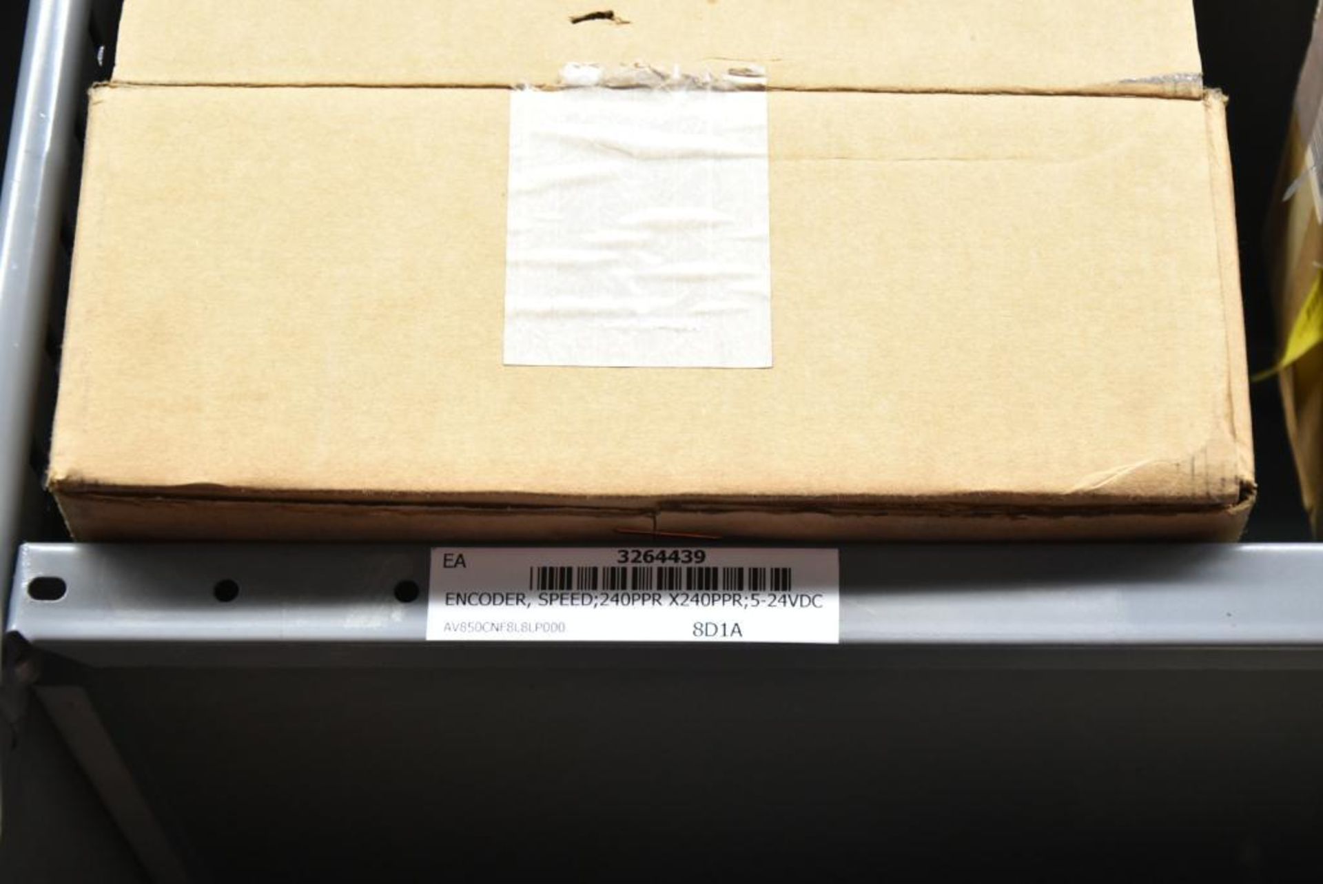 { Choice of lots: 40 } LOT/ CONTENTS OF SHELF - INCLUDING ENCODERS ...