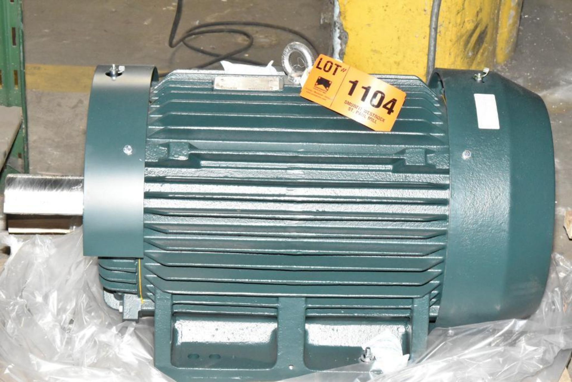 { Choice of lots: 1101, 1104 } ELECTRIC MOTOR WITH 75 HP/480V/1200 RPM ...