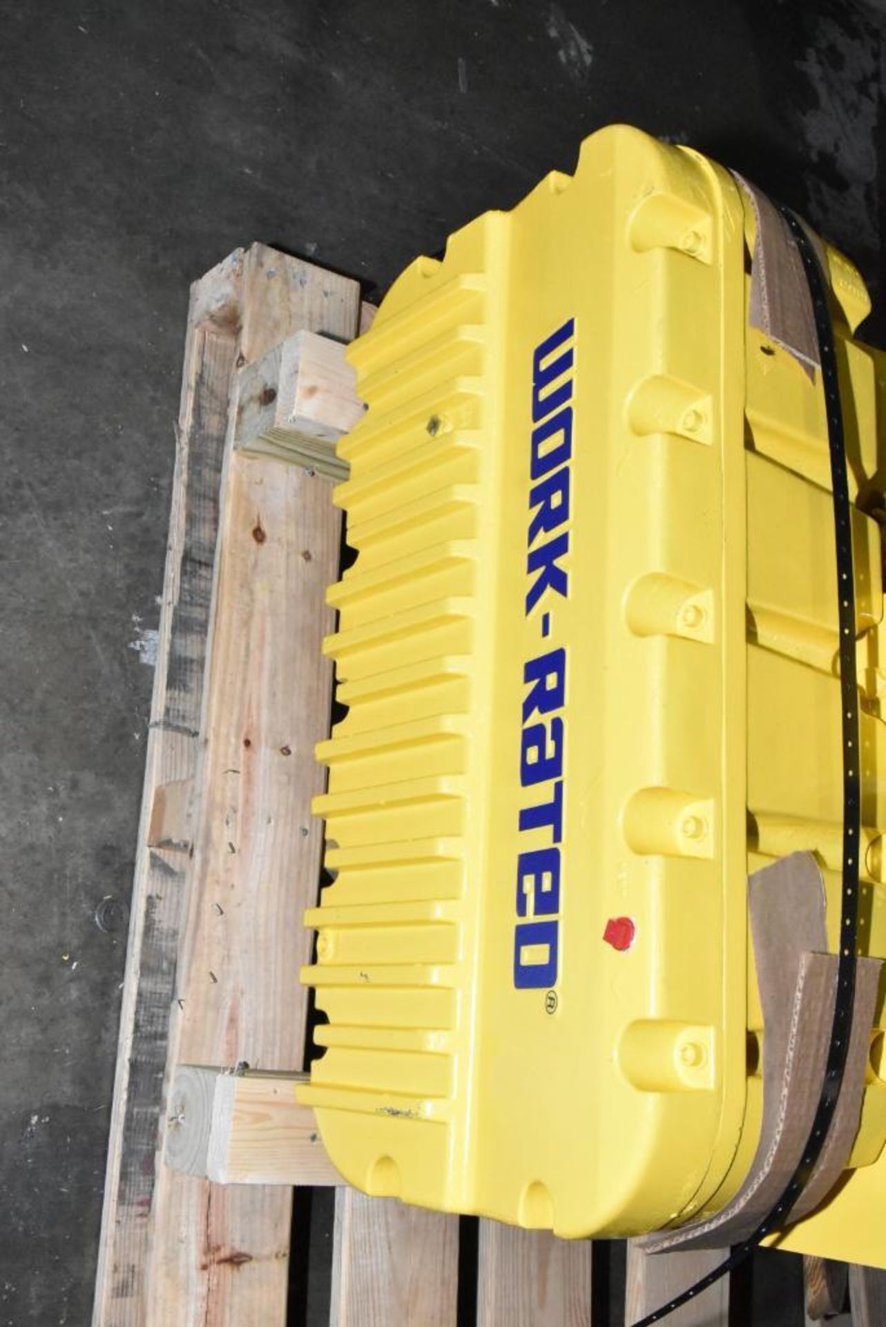 { Choice of lots: 850, 851 } WORK-RATED 10 TON CAPACITY CRANE HOIST ...