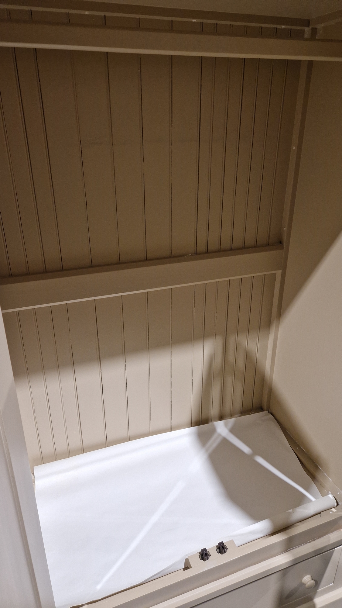 Modern wooden painted quadruple wardrobe in the Shaker style, the plain ...