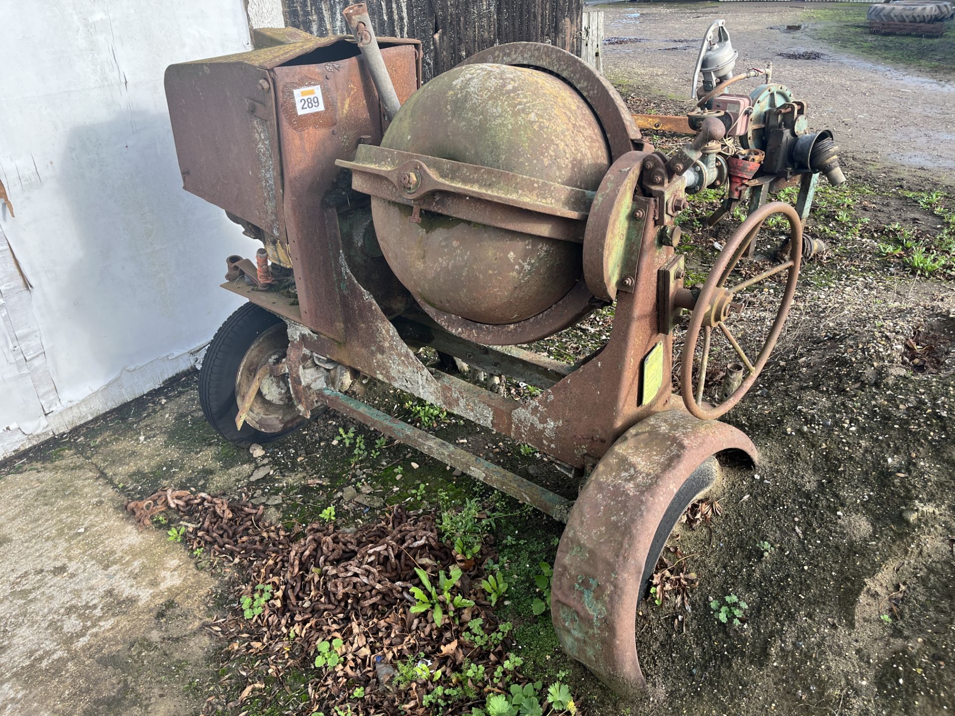 CEMENT MIXER