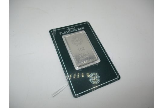 The Royal Mint Refinery 1oz 999.5 Platinum Bar, A 00021