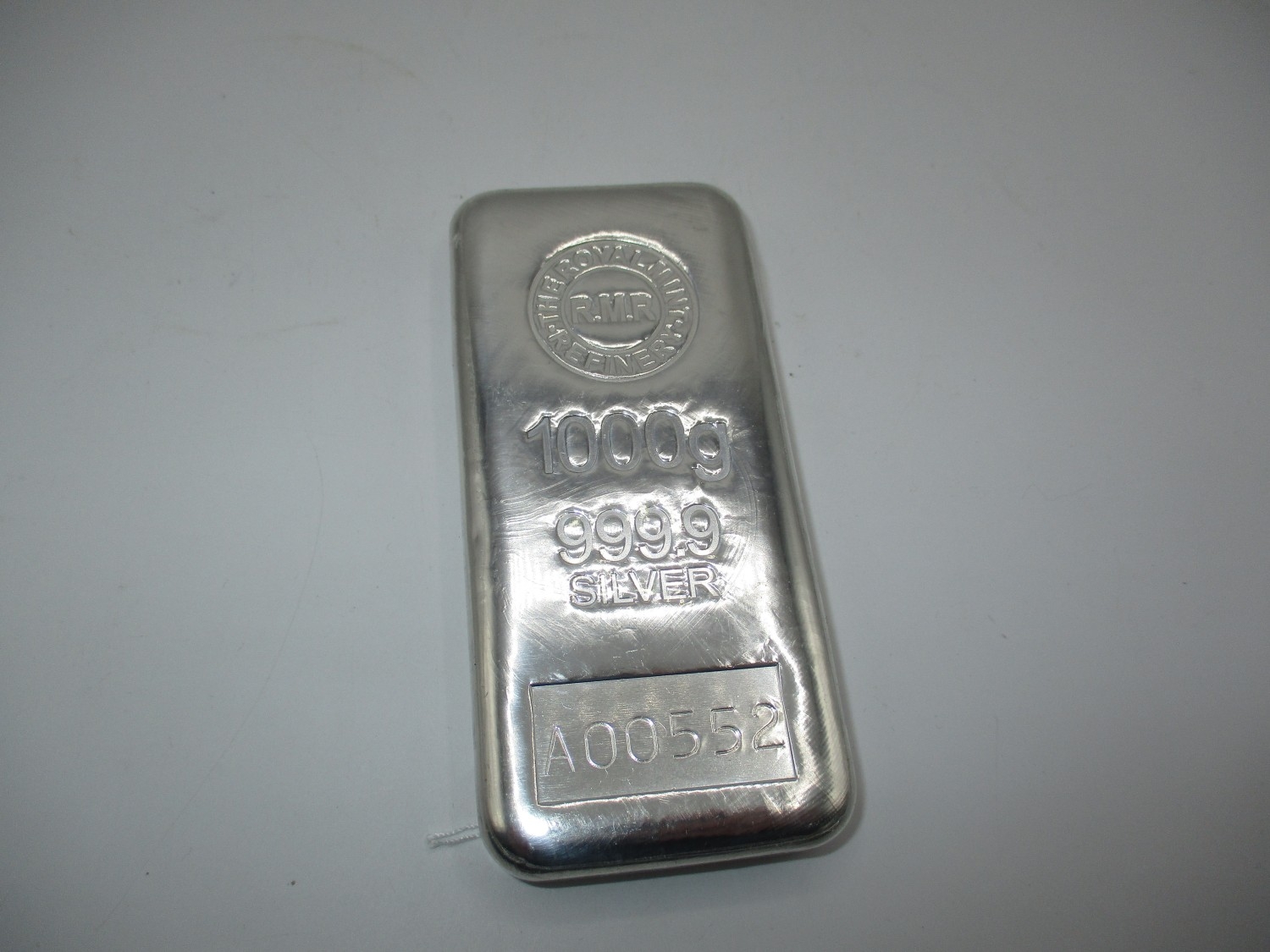 The Royal Mint Refinery 1000g 999.9 Silver Ingot, A 00552