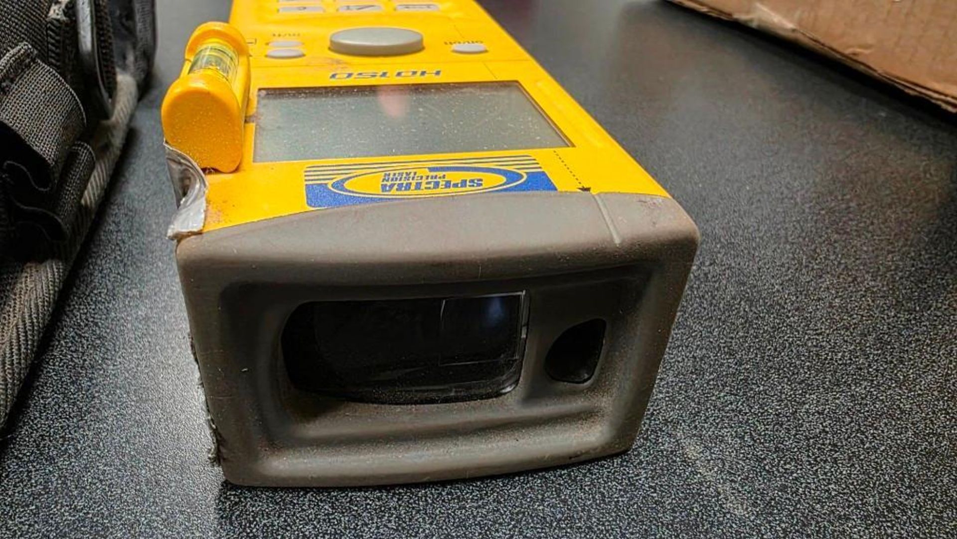 SPECTRA PRECISION LASER HD150 W/ CASE