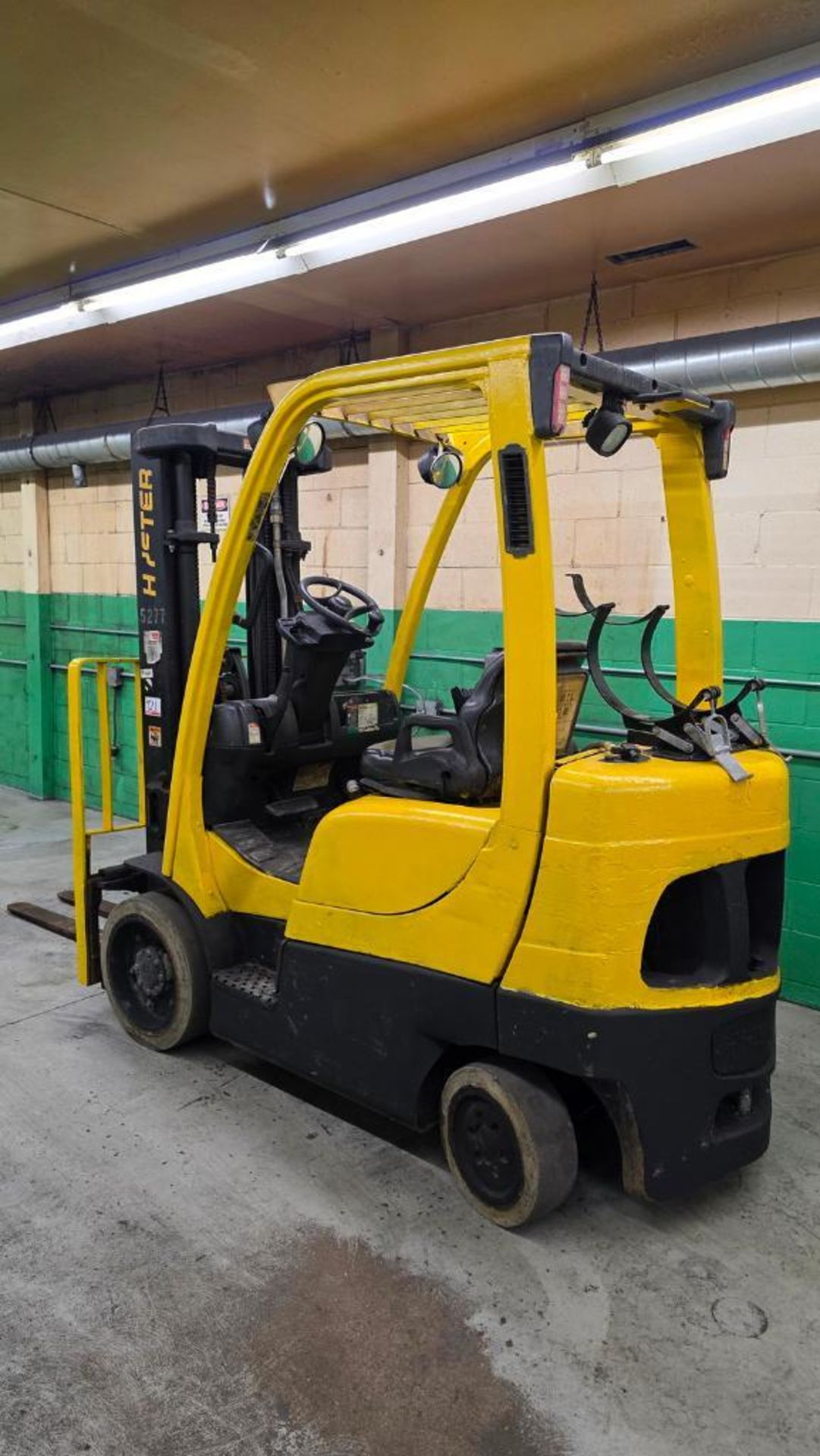HYSTER S50FT PROPANE POWERED 5,000 LBS. CAP. FORKLIFT W/ 3-STAGE MAST ...