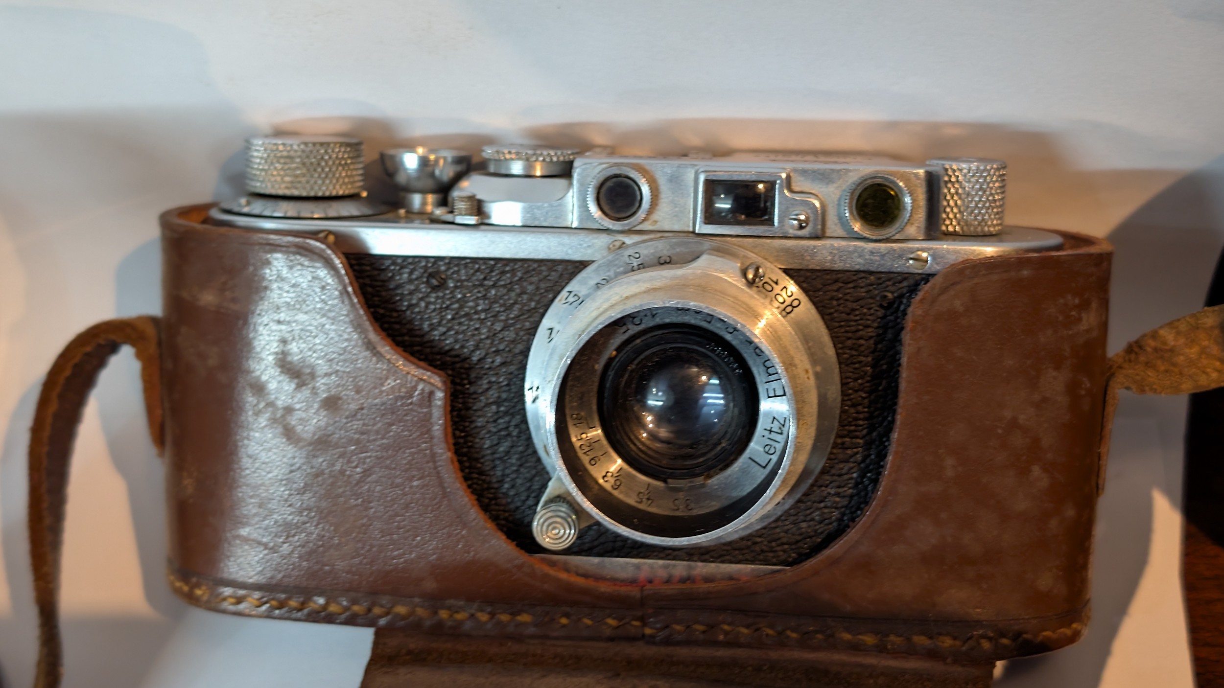Leica no. 112027 1930's camera in leather case together with C&P filter ...