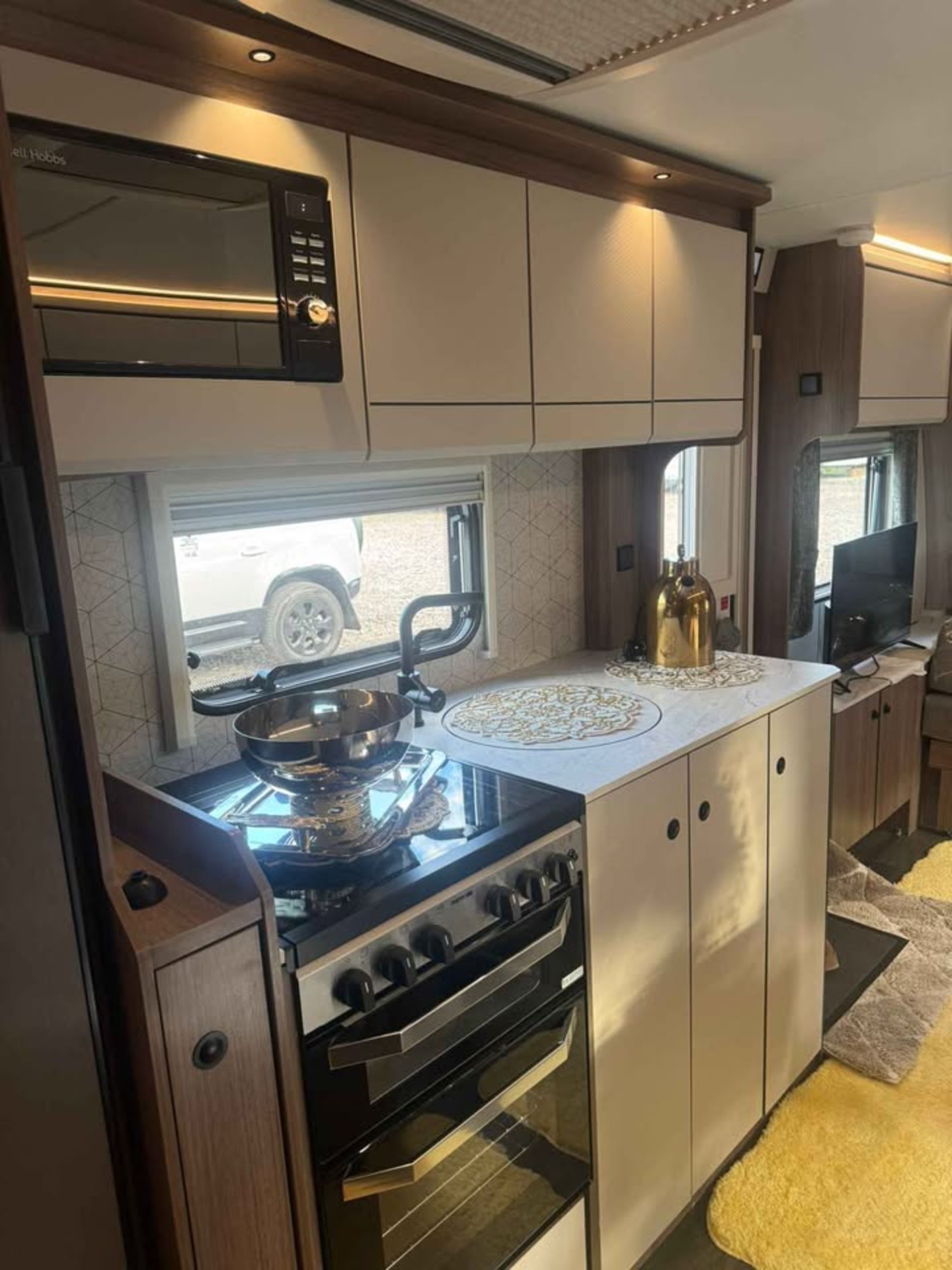 2025 Coachman Acadia 660 Xtra Twin Axle Touring Caravan – Brand NewMake ...