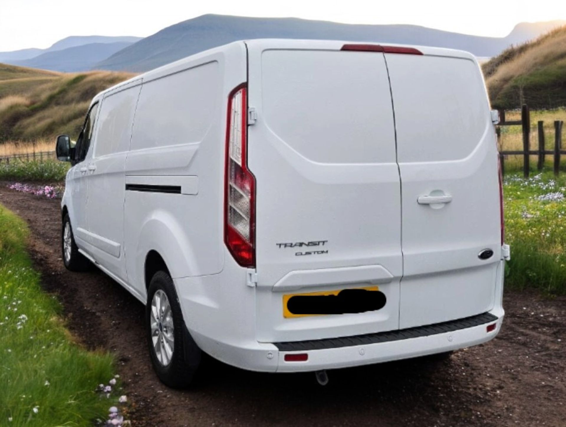 2020 Ford Transit Custom 300 Limited LWBKey Details:Make: FordModel ...