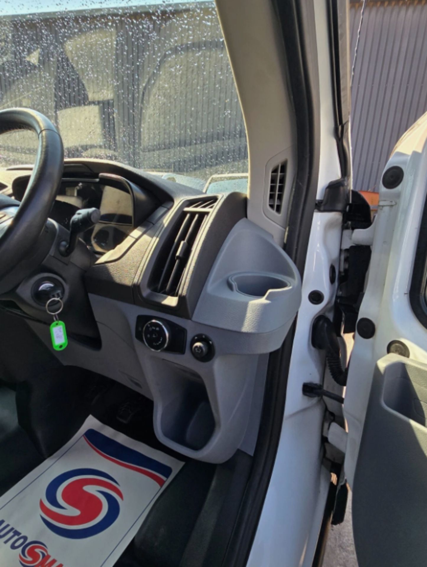 2020 Ford Transit Custom 320 TDCi Low Box Luton Van – Top SpecAs of ...