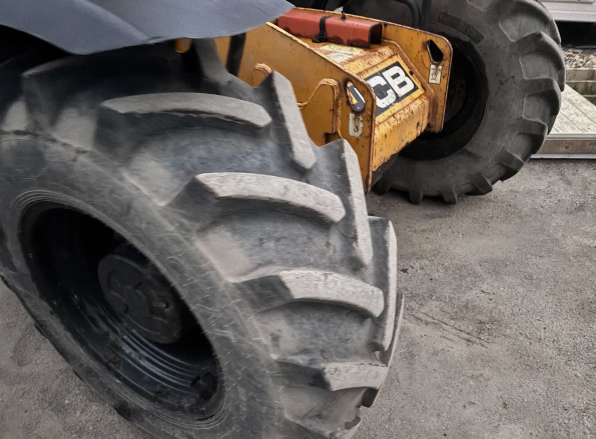 2013 JCB Loadall 531-70 TelehandlerDetails:Make: JCBModel: Loadall 531 ...