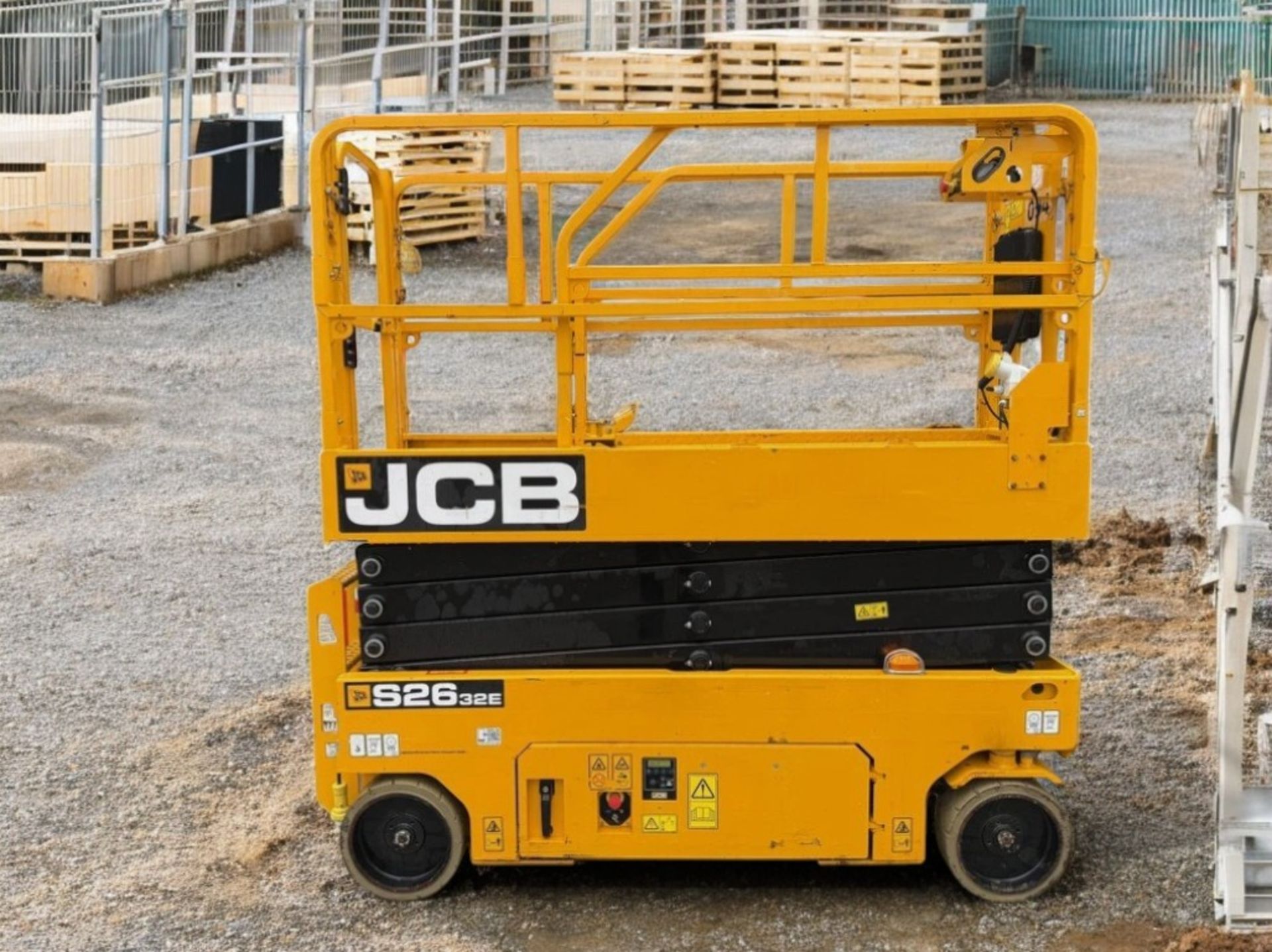 2021 JCB S2632E 10m Electric Scissor Lift – Only 84 HoursMake: JCBModel ...