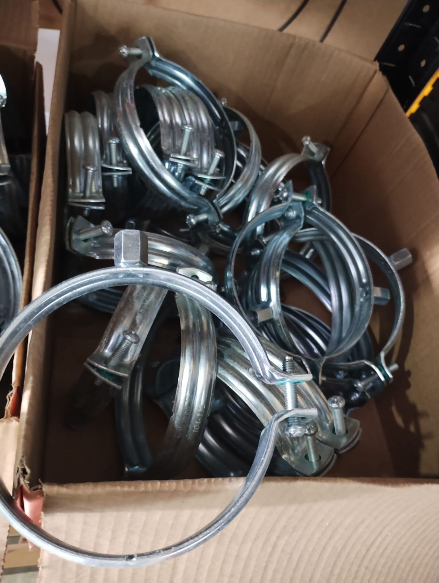 Walraven 2S Unlined Pipe Clamps M8/10 104-112/ 4" Joblot of 24 ...