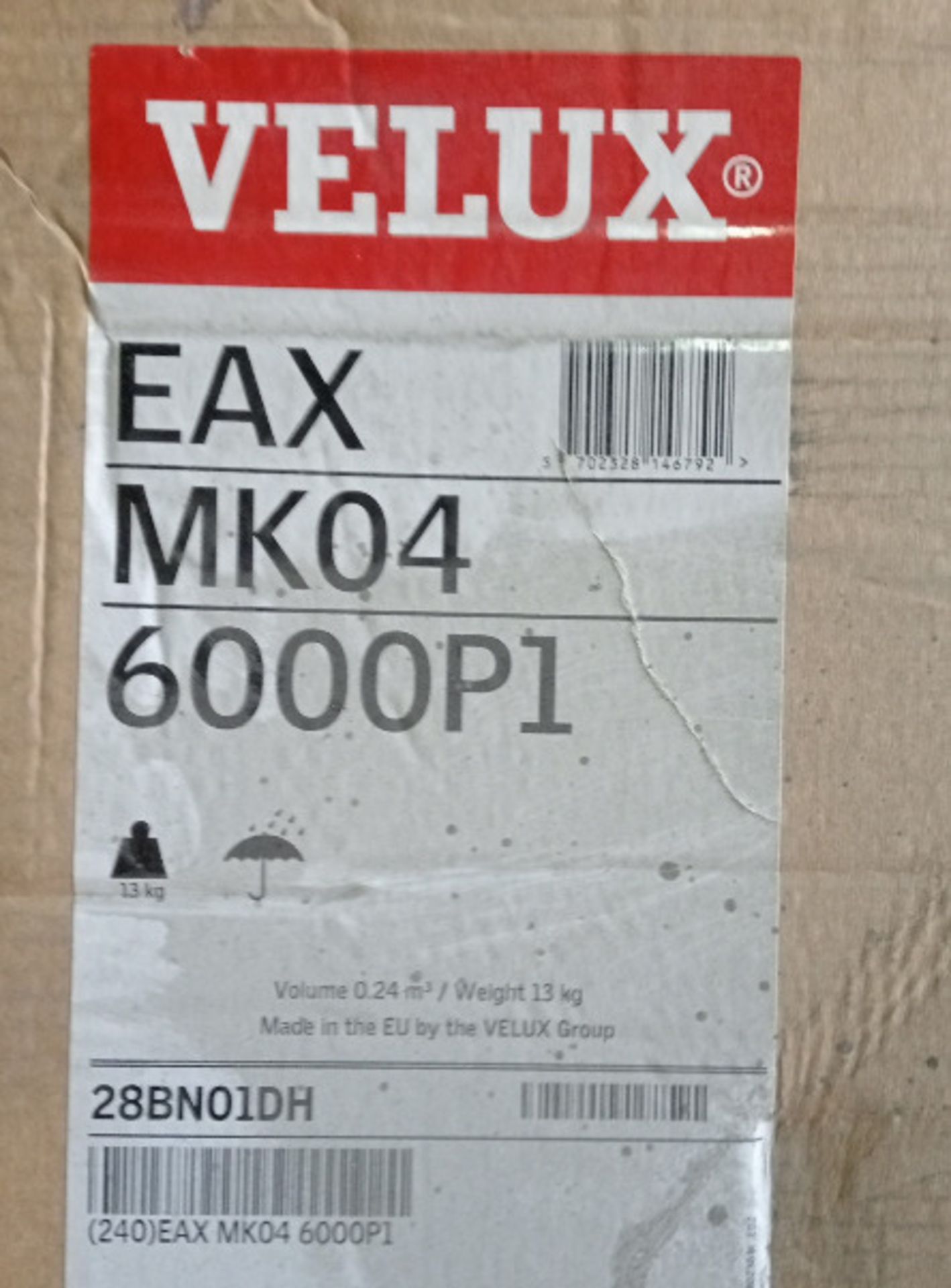 The VELUX EAX MK04 6000P1 Insulation Element is designed to improve the ...