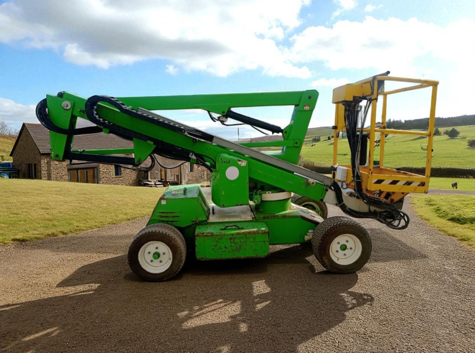 Niftylift HR12 Cherry Picker – Scissor Lift Access PlatformYear ...