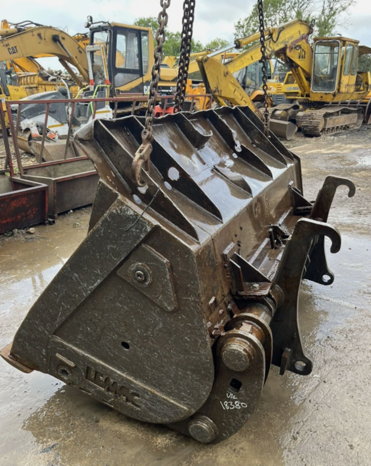 JCB Telehandler BucketType: Bucket AttachmentCompatibility: Suits JCB ...