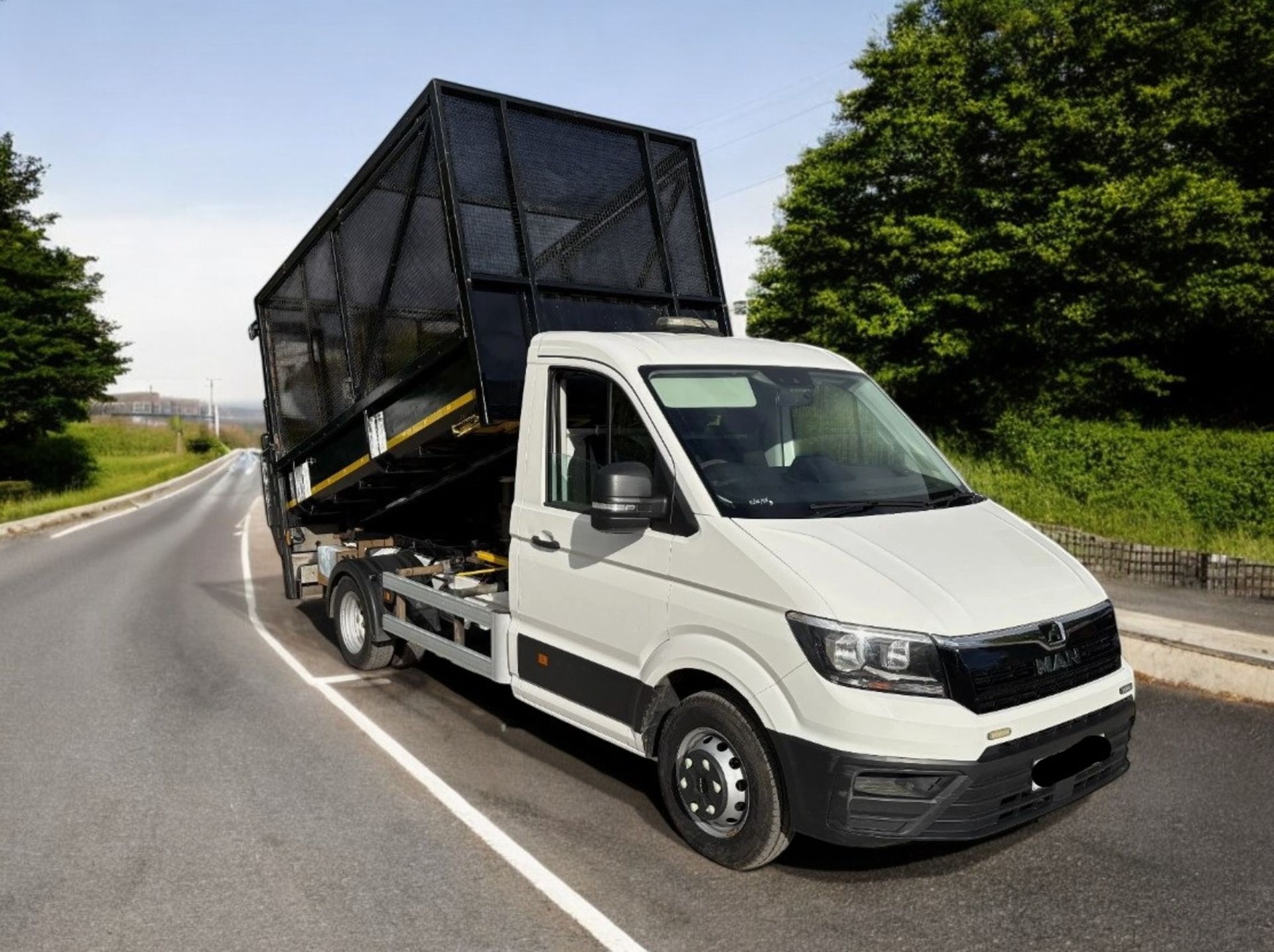 2019 MAN TGE 5.180 Auto 5 Ton Twin Wheel Cage Tipper with Tail Lift ...