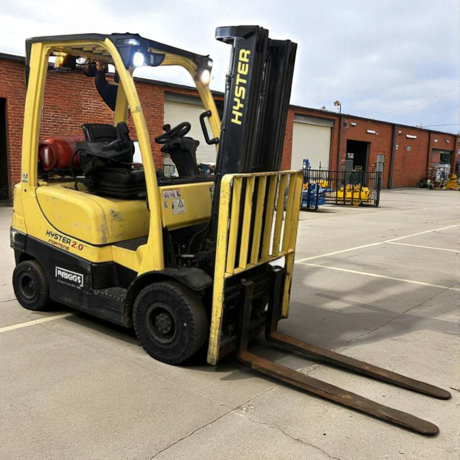 2018 Hyster H2.0FTS LPG ForkliftStarts, Drives, appears to be in good ...