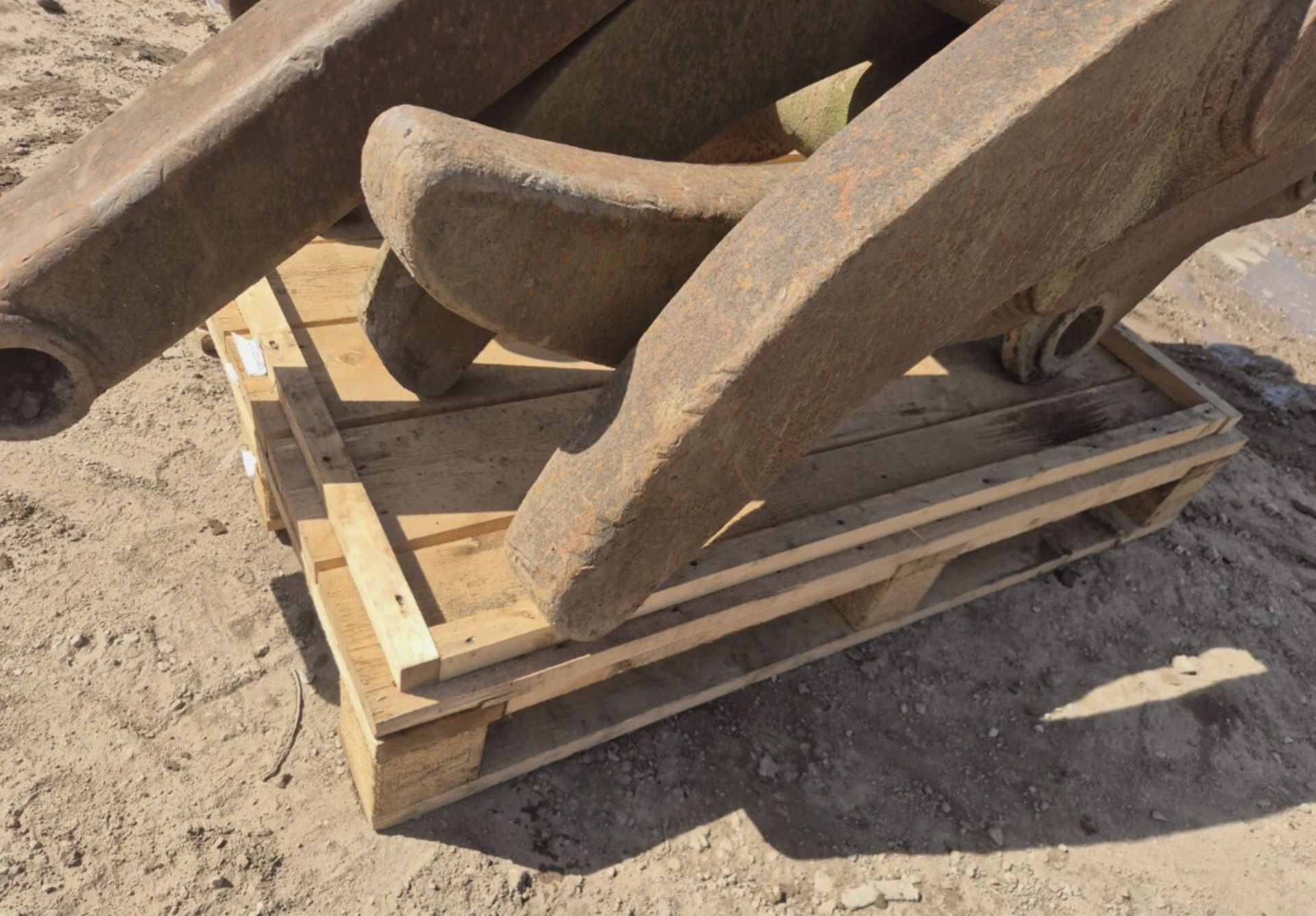Scrap Grab / Waste Grapple – Excavator AttachmentType: 5-tyne ...