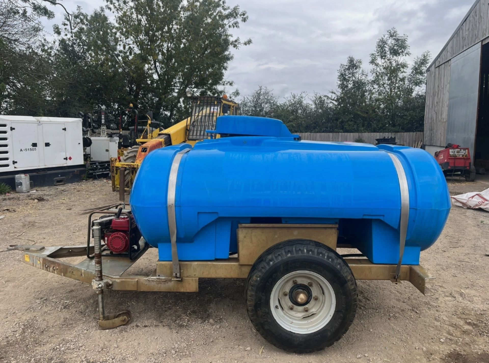2018 2000 Litre Water Bowser Dust Suppression TankYear: 2018Capacity ...
