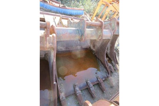 BMC 48" excavator bucket