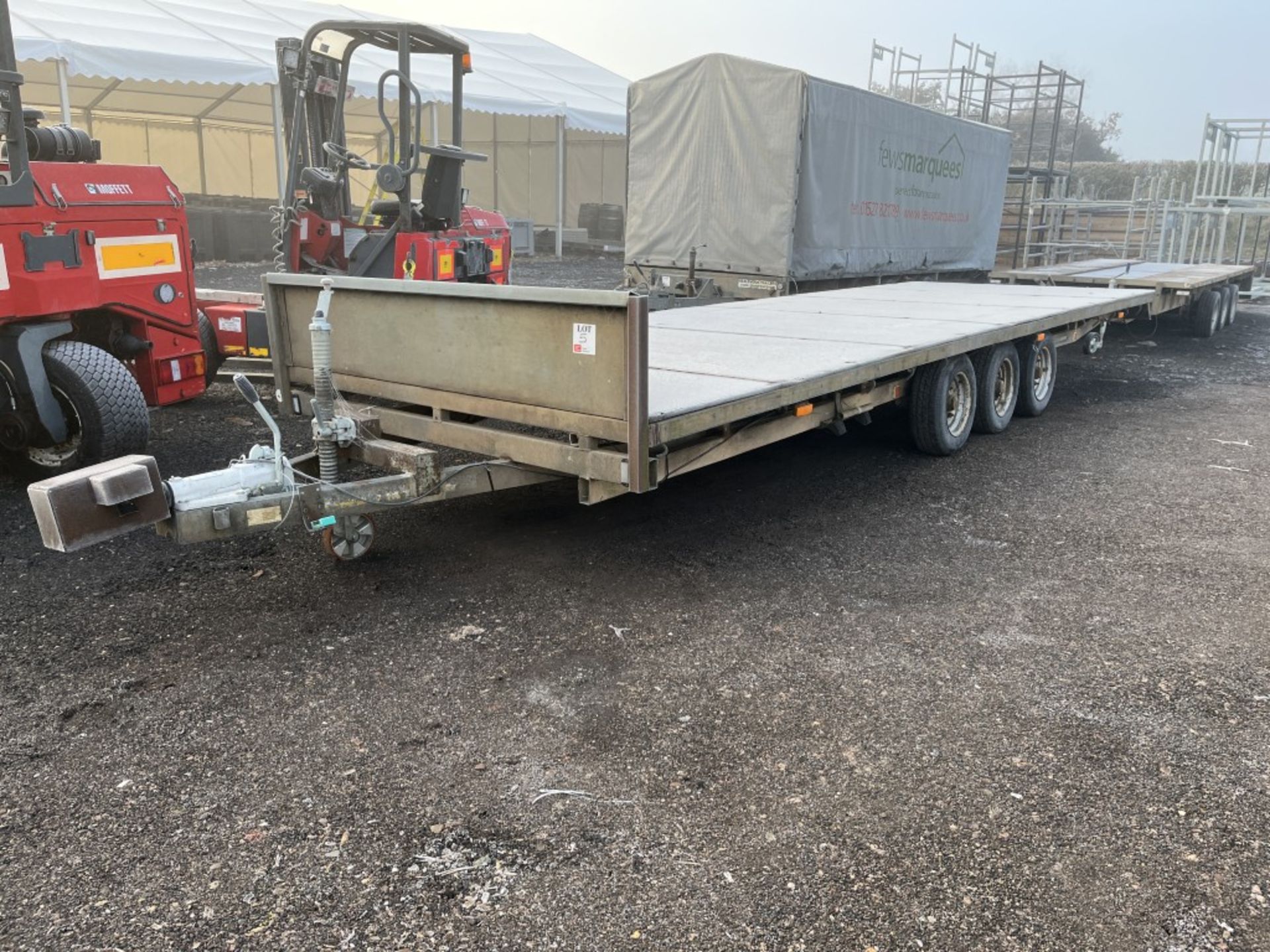 SBS triaxle flatbed trailer Serial Number: 10946736
