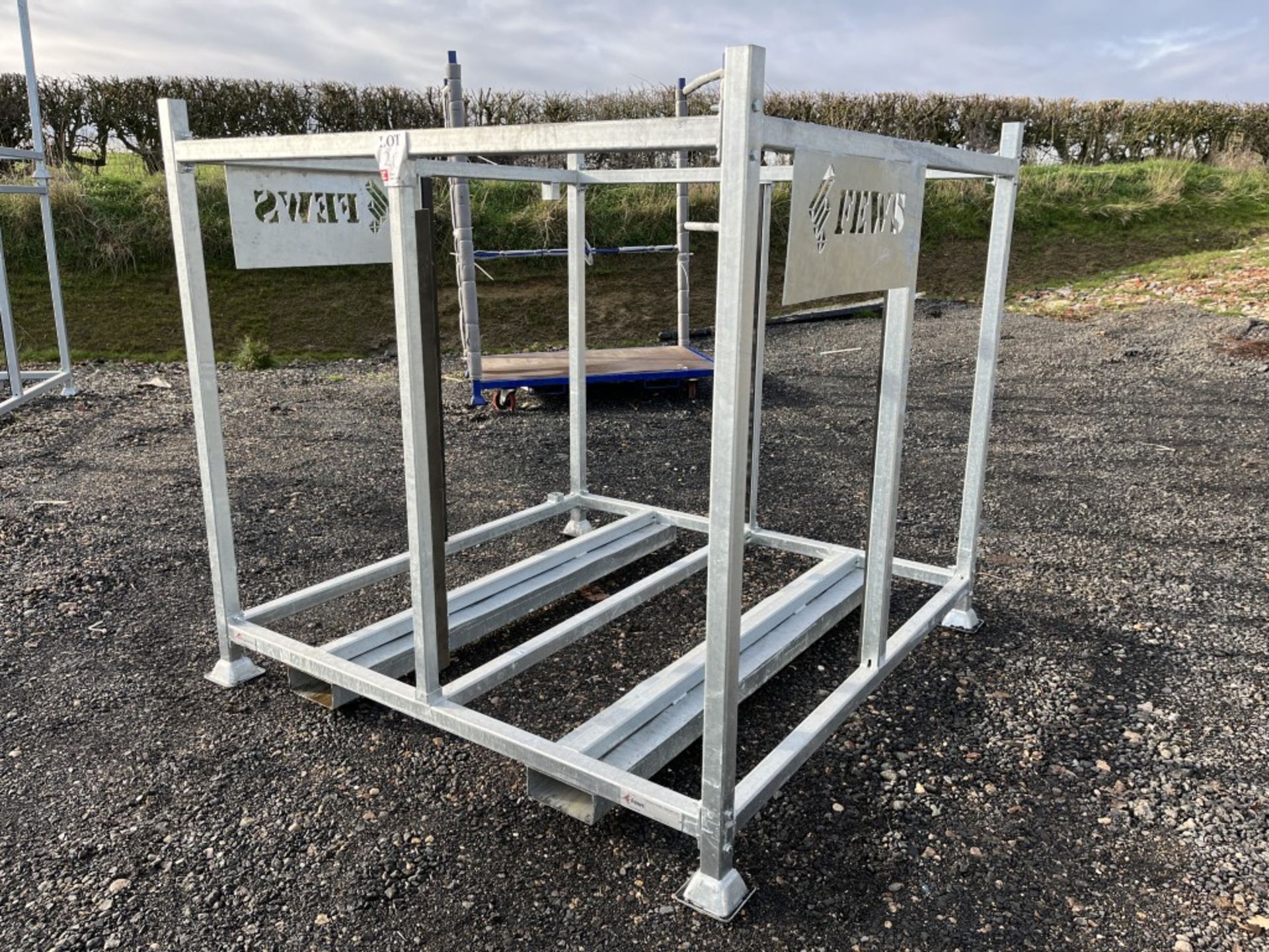 Galvanised steel table stillage Additional Information:To fit 5ft round ...
