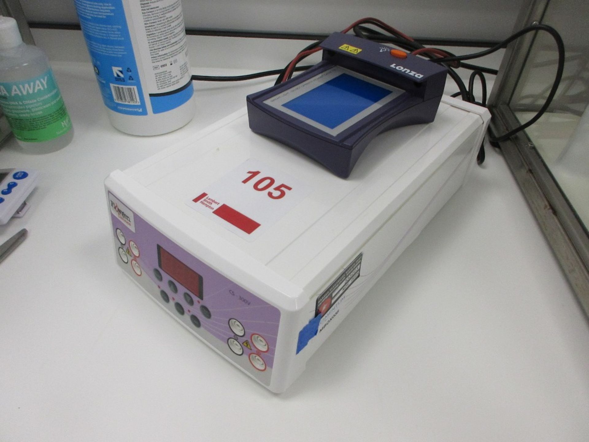 Flowgen Bioscience CS-300V power supply, serial no. 11011093 with Lonza ...
