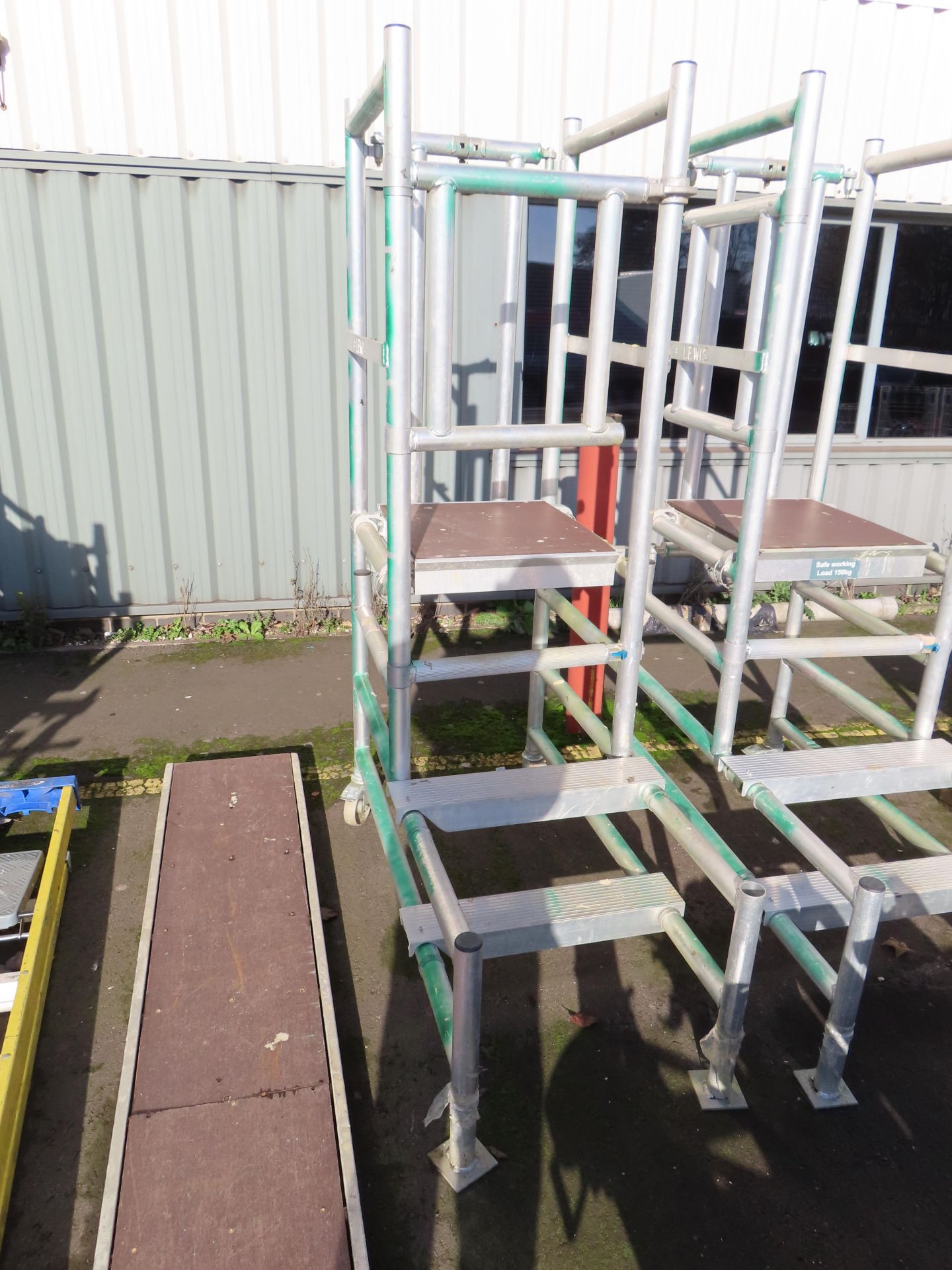 Aluminium scaffold platform. Please note there is a £5 Plus VAT Lift ...