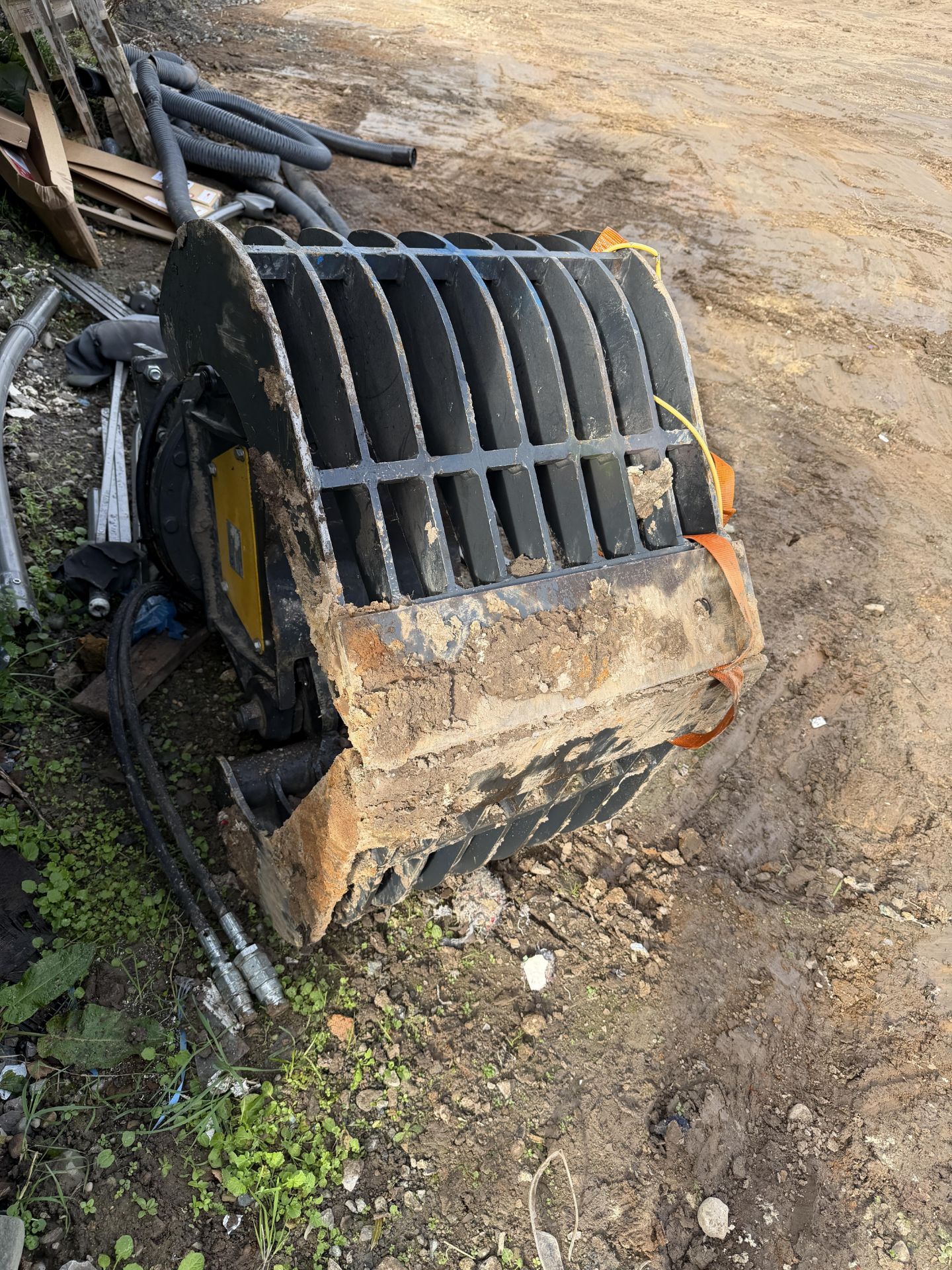 Mustang Hydraulic Grab for JCB fitment. Model GRP 450 D, YOM 2024 ...
