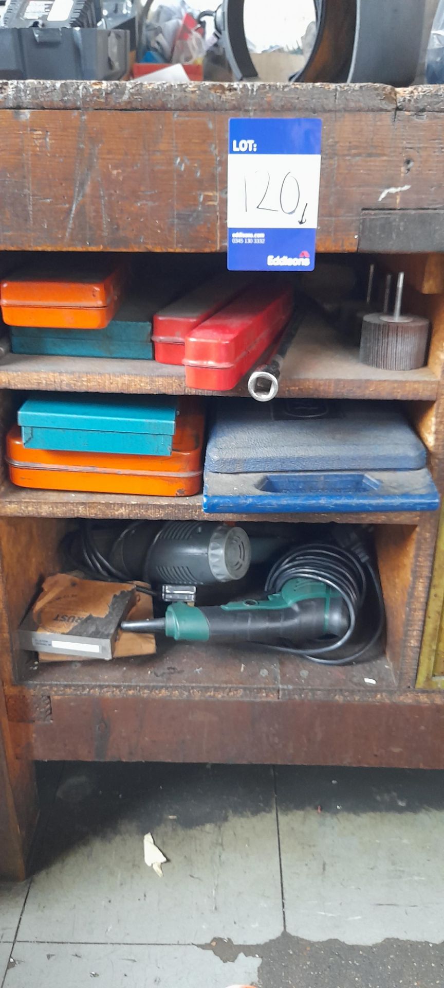 Wickes drill & quantity of socket sets