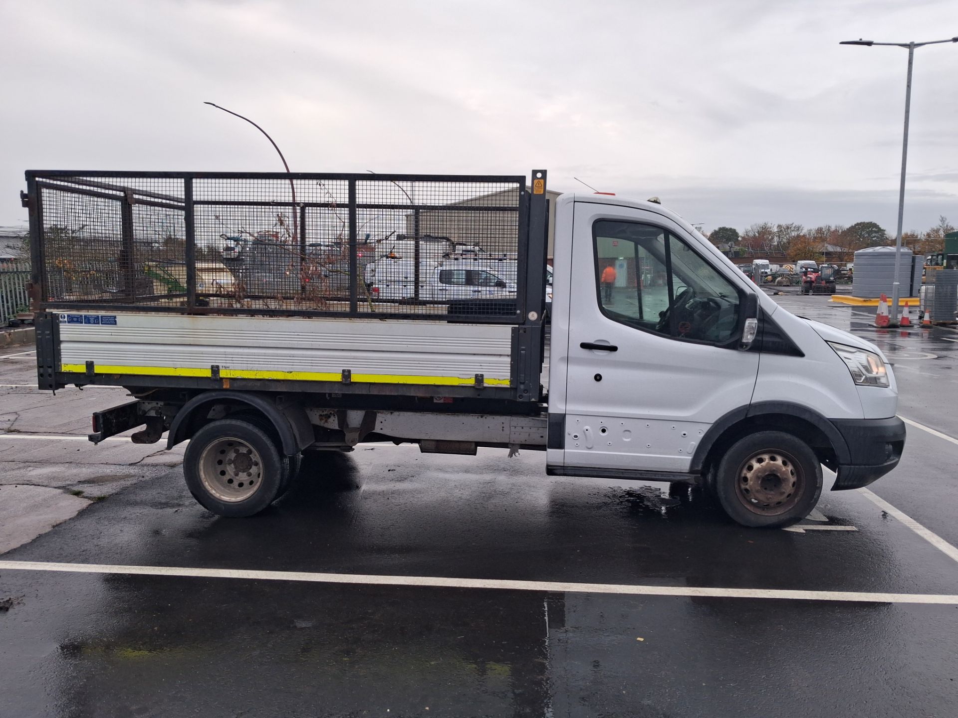 NEEDS NEW CHASSIS ABS LOOM - Ford Transit 350 L2 Single Cab 2.2TDCi ...