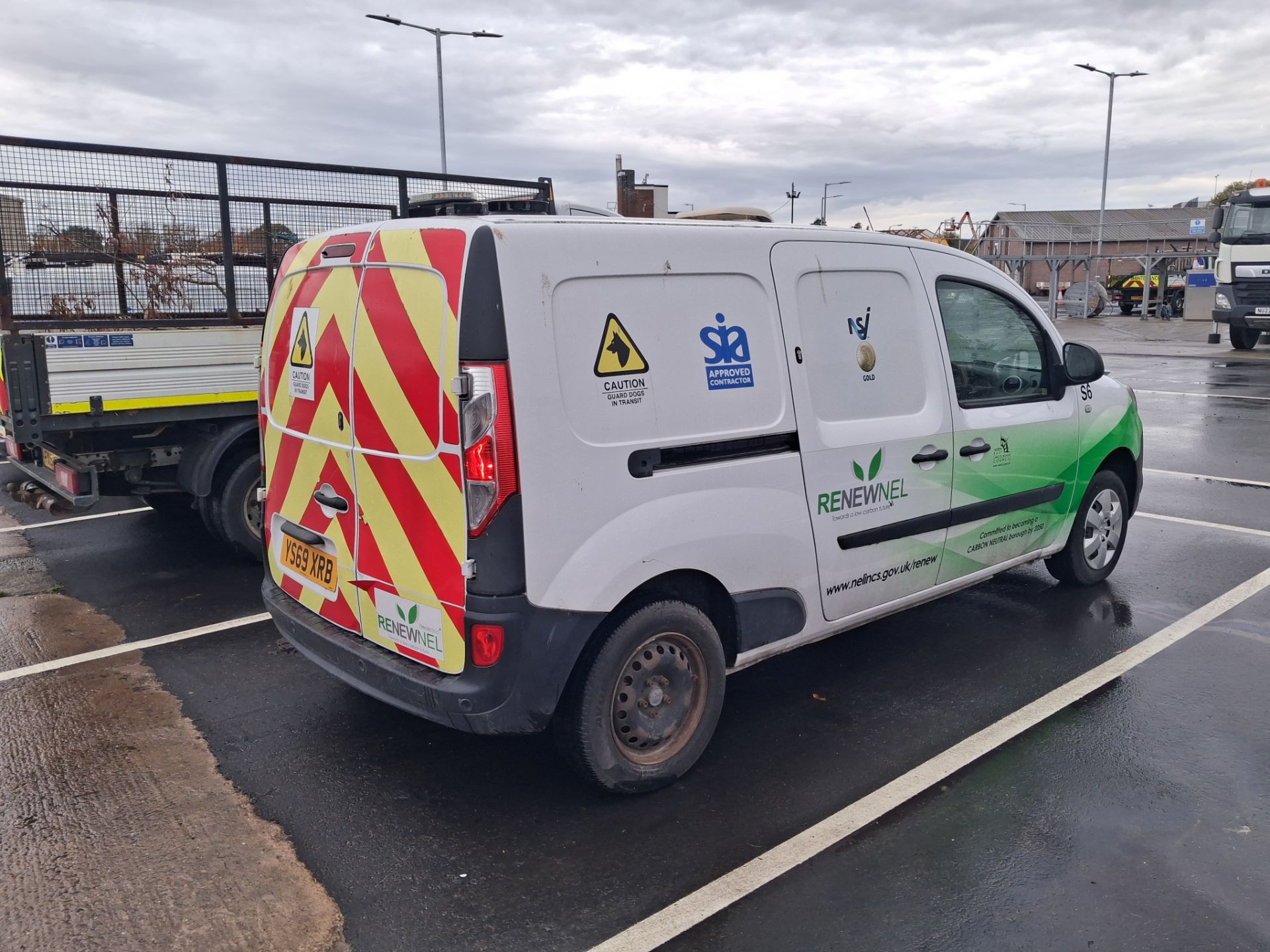 RENAULT Kangoo Business Maxi ZE33 LL21 Electric Panel Van. Registration ...